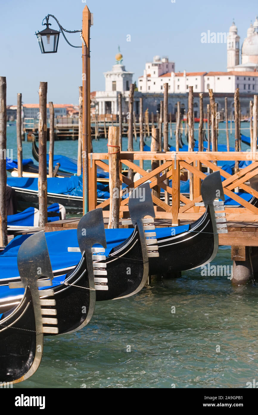 Gondeln in Venedig - gondola in Venice Stock Photo - Alamy