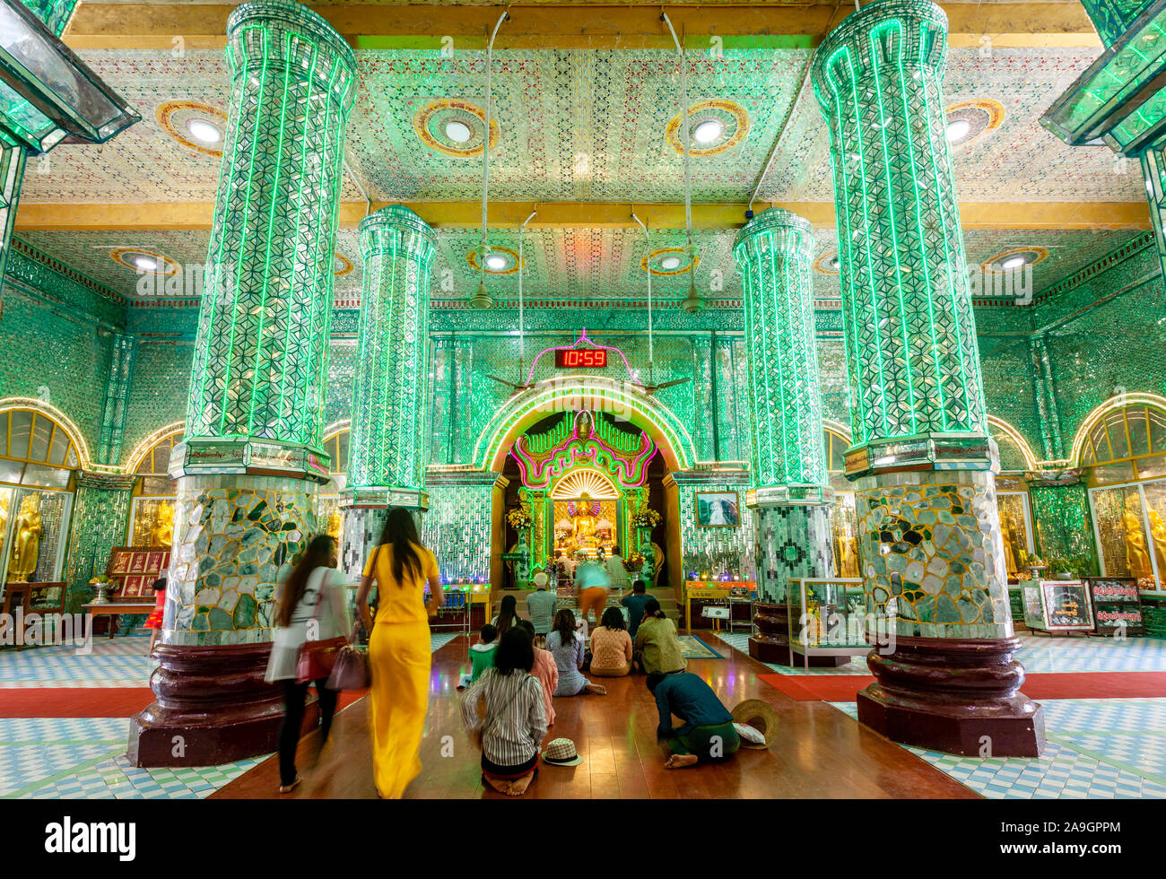 Burmese People Praying At The Kaung Mu Taw (Kaunghmudaw) Pagoda ...
