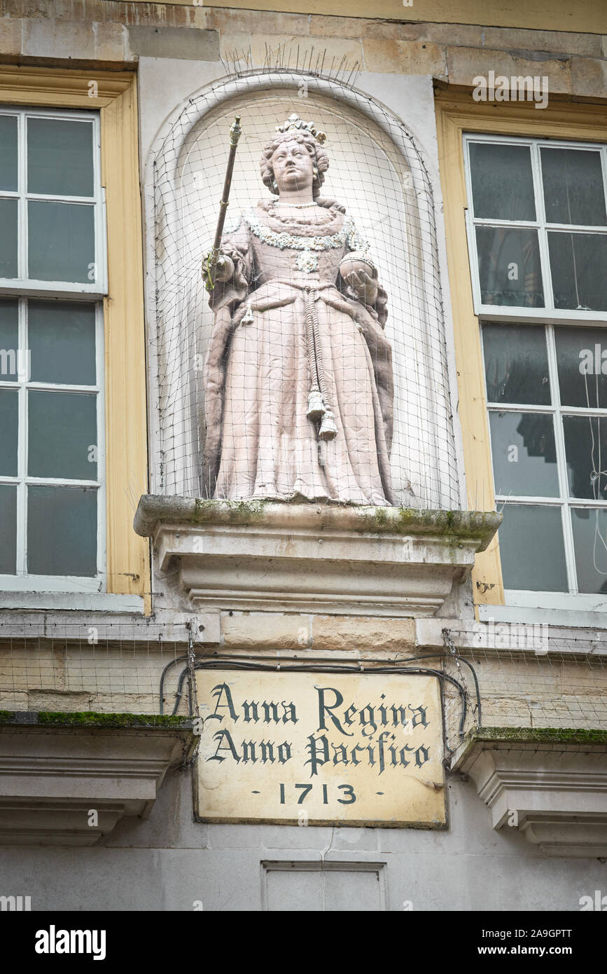Stone statue of Queen Anne with orb and sceptre, 1713 (treaty of ...
