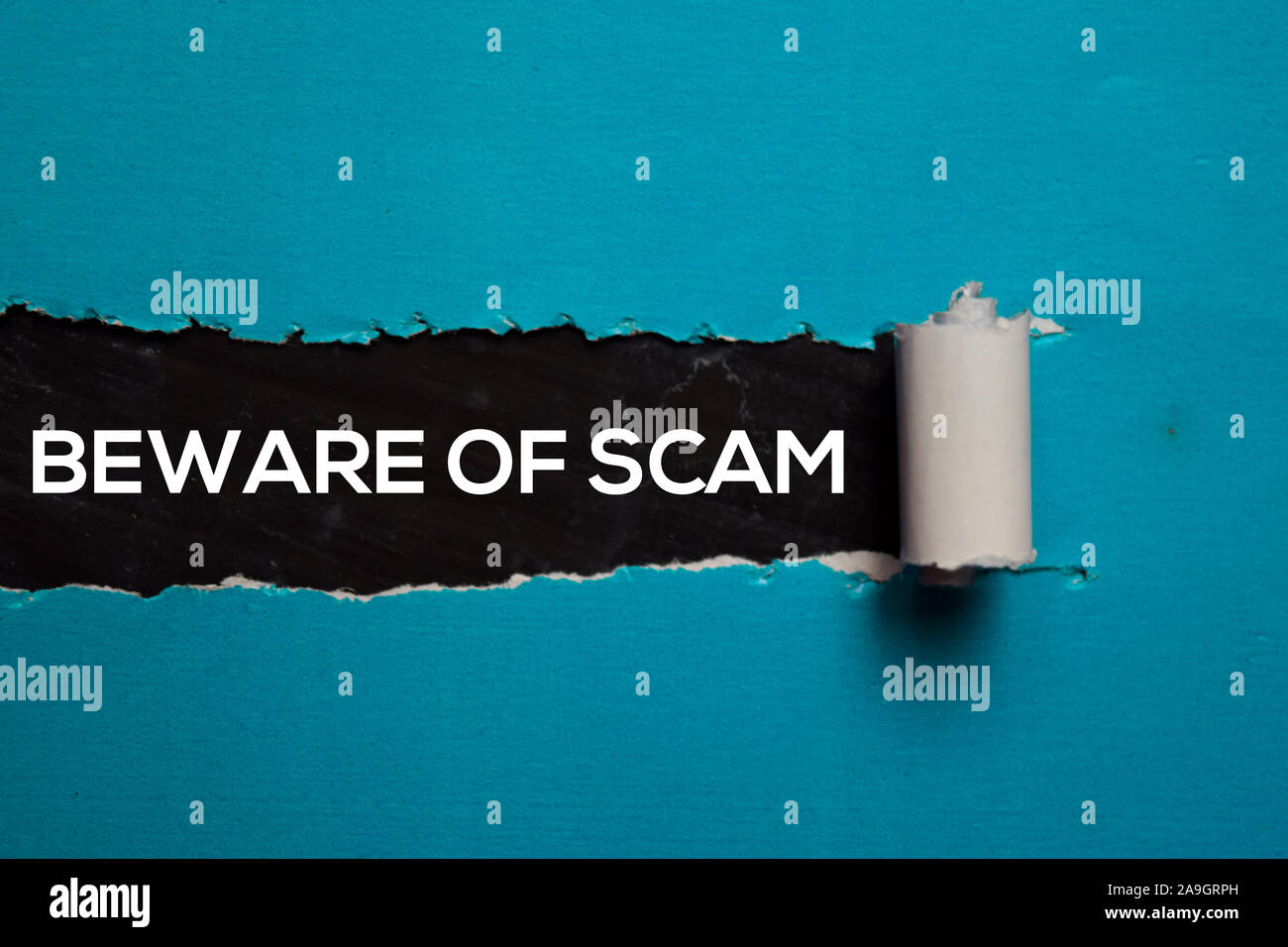 Text scam alert written hi-res stock photography and images - Alamy