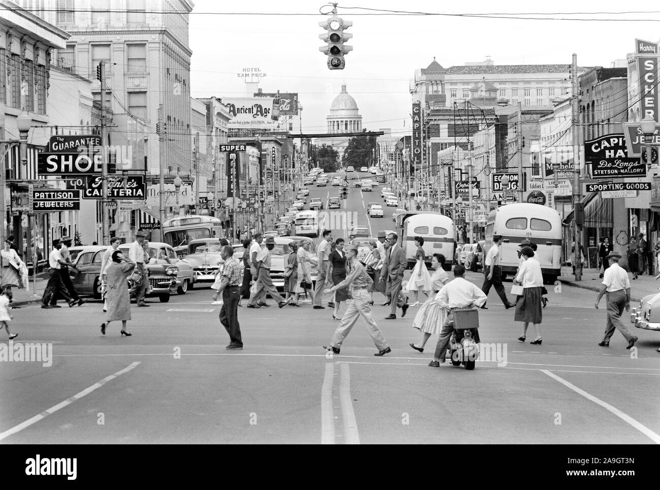 Street Scene with State Capitol Building in Background, Little Rock ...