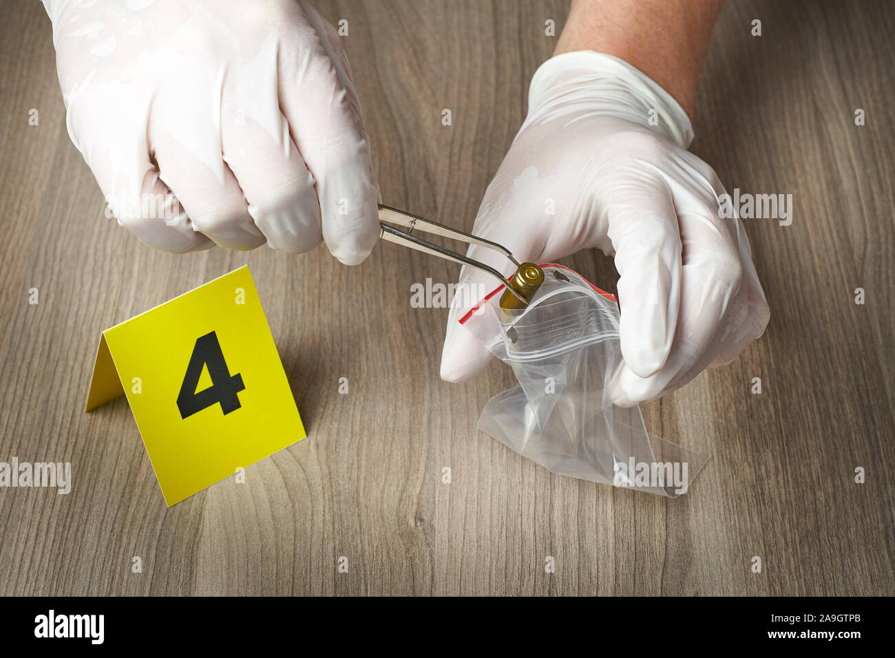 Evidence forensics hi-res stock photography and images - Alamy