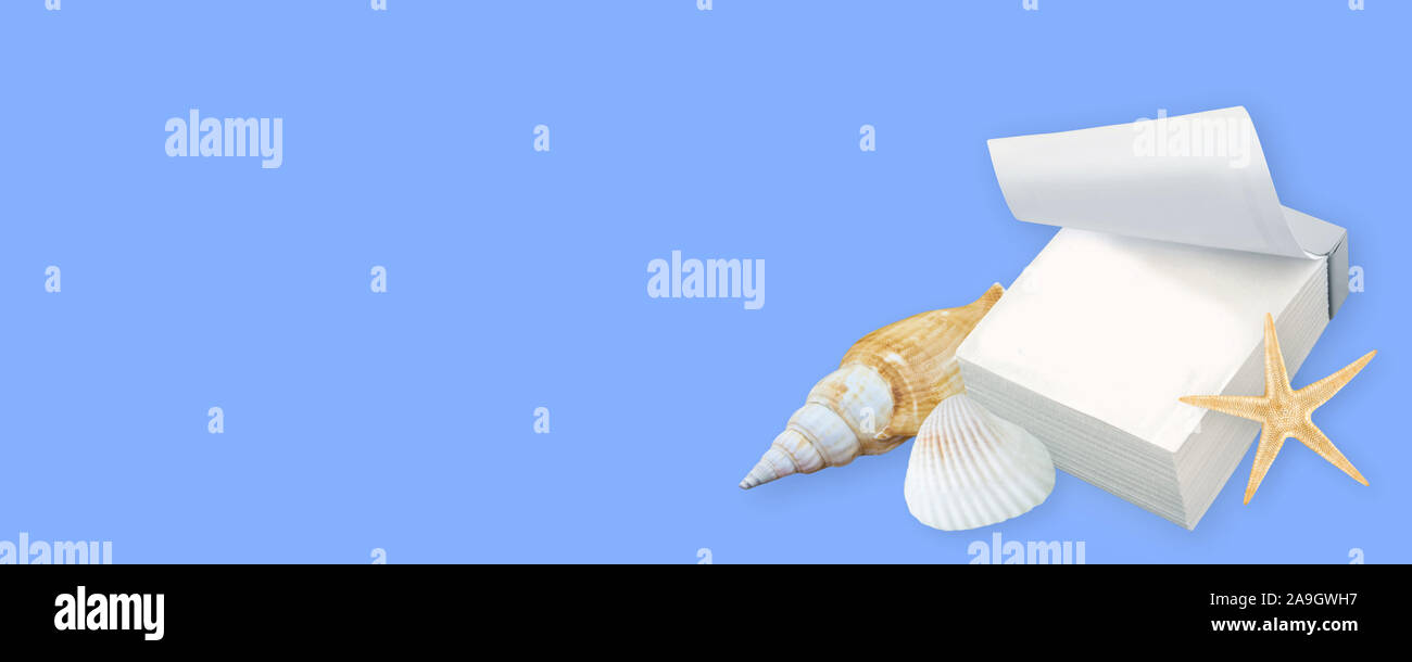Calendar with beach decoration and blue background Stock Photo - Alamy