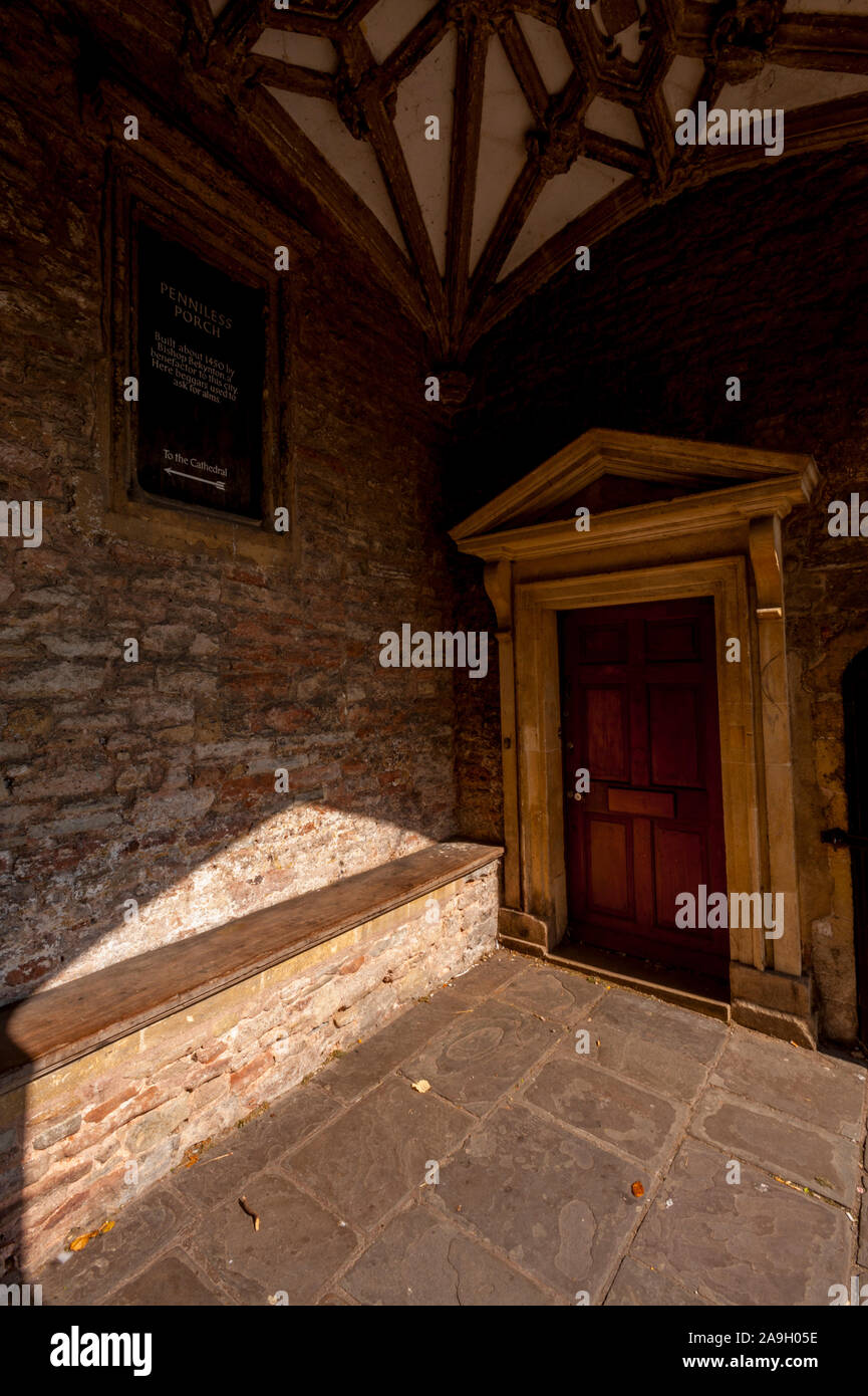 Penniless porch wells cathedral hi-res stock photography and images - Alamy