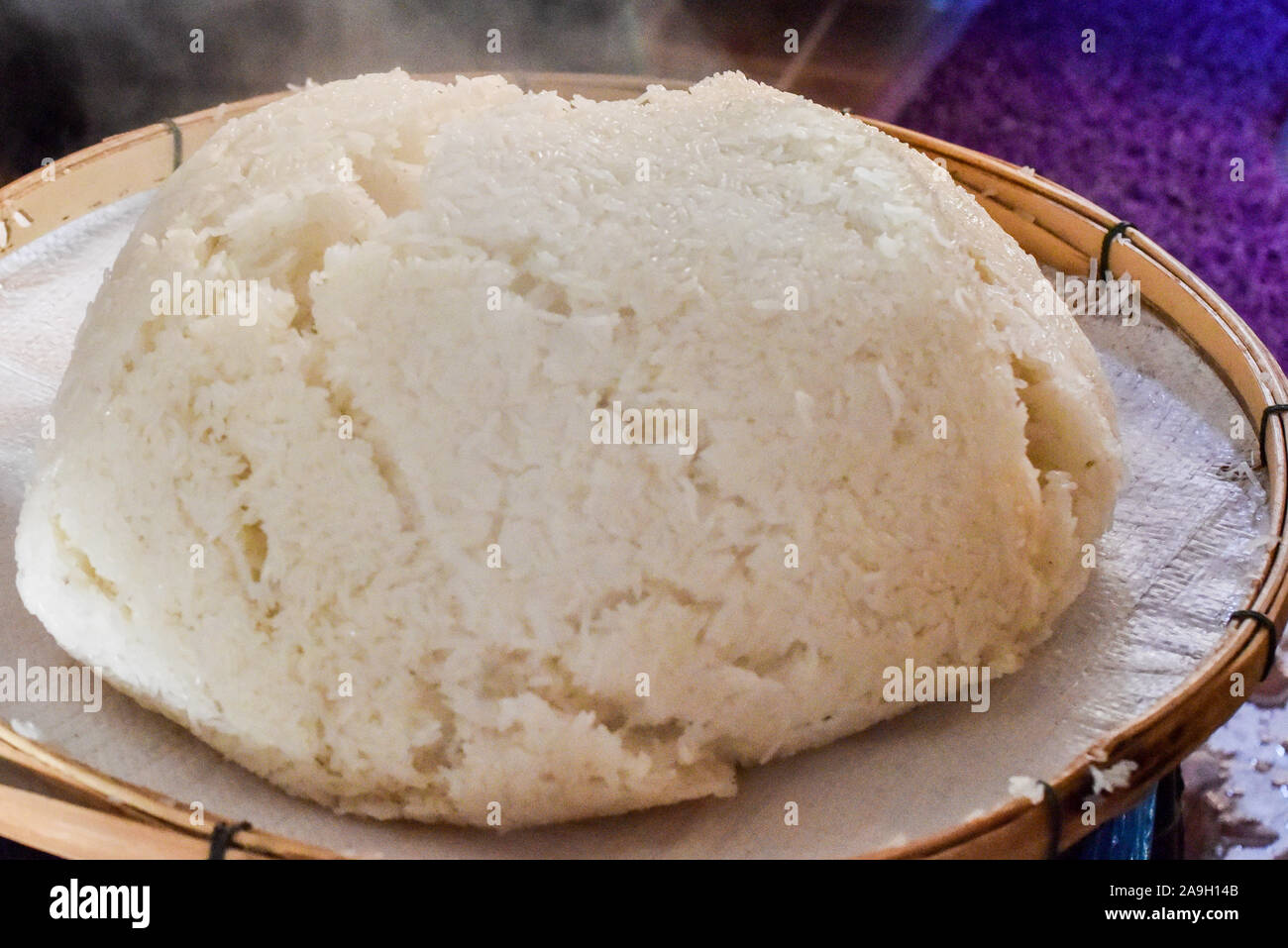 Lao dishes hi-res stock photography and images - Alamy