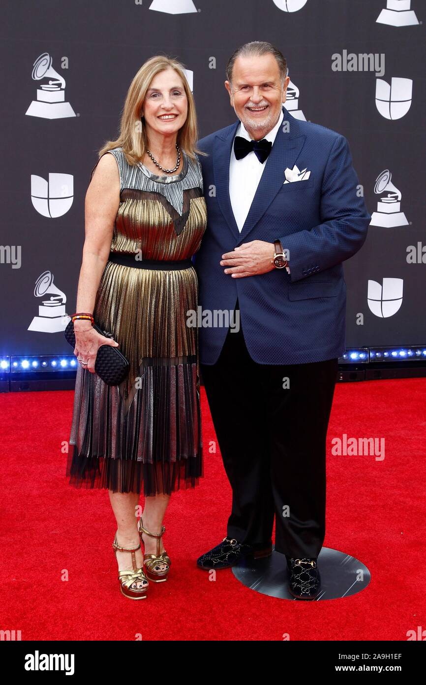 Raul de molina and millie de molina hi-res stock photography and images ...