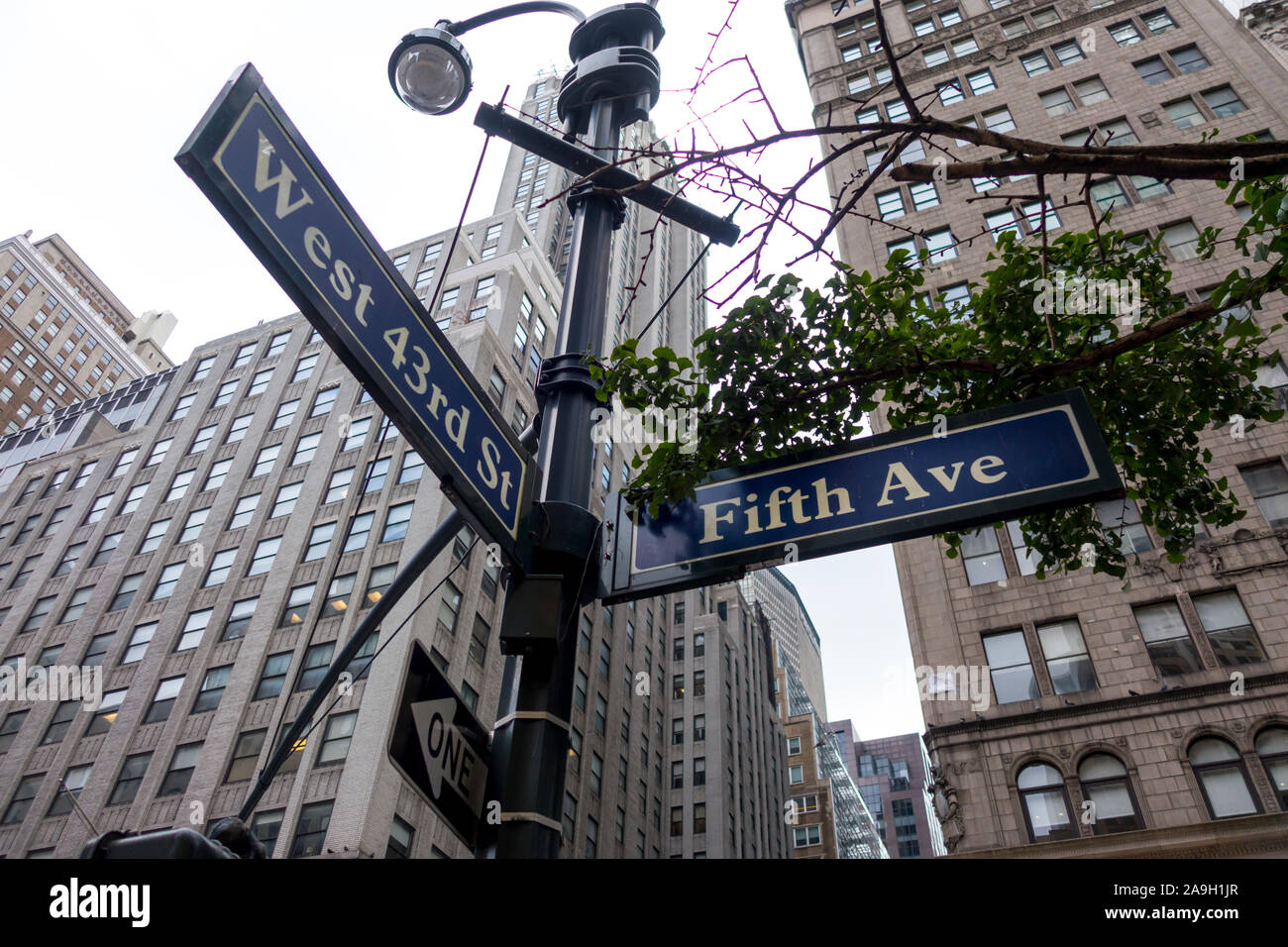 Intersection signage hi-res stock photography and images - Alamy