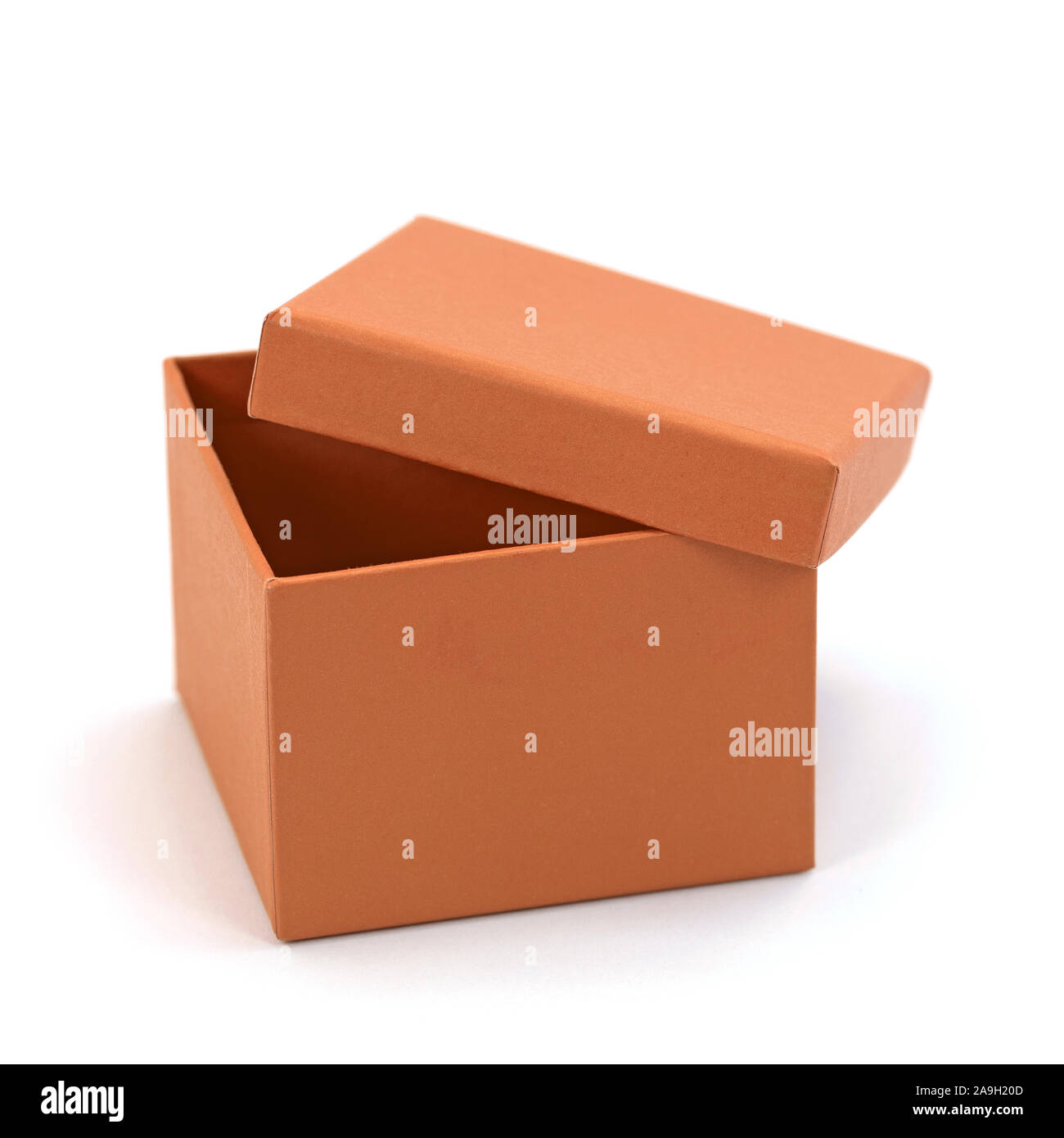 In front open cardboard hi-res stock photography and images - Alamy