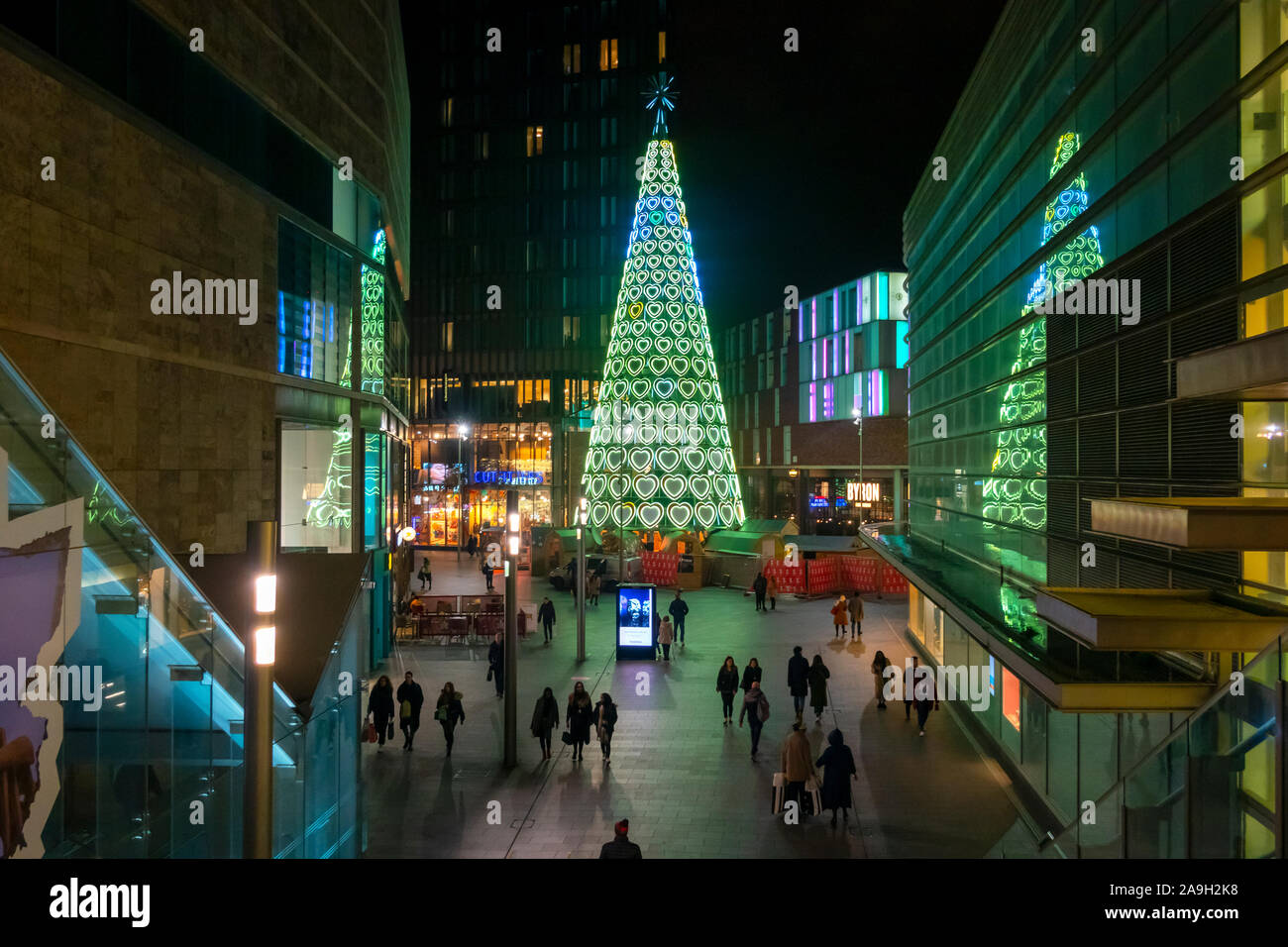 Holidays tree hi-res stock photography and images - Alamy