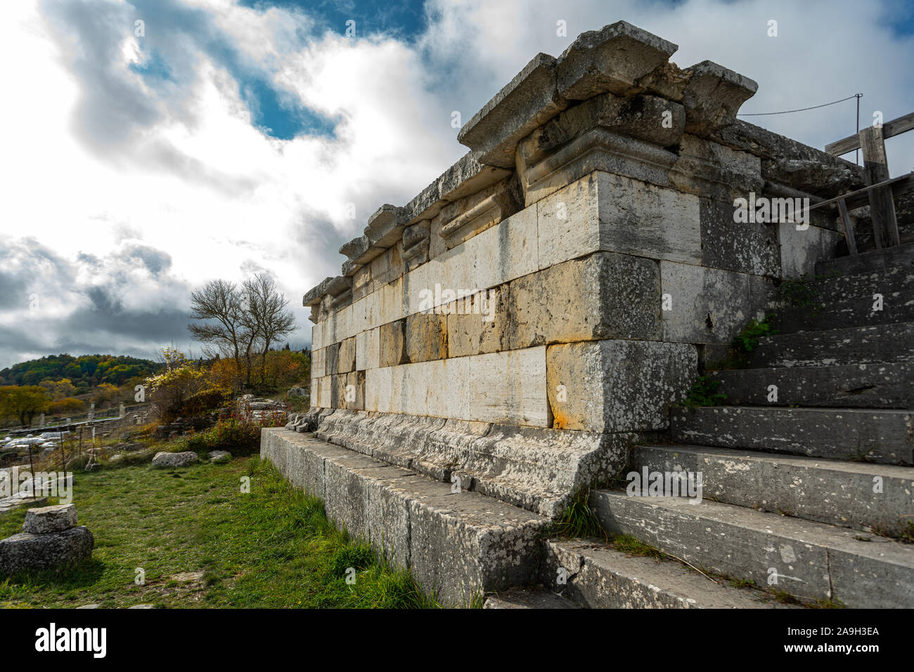 Samnite temple hi-res stock photography and images - Alamy