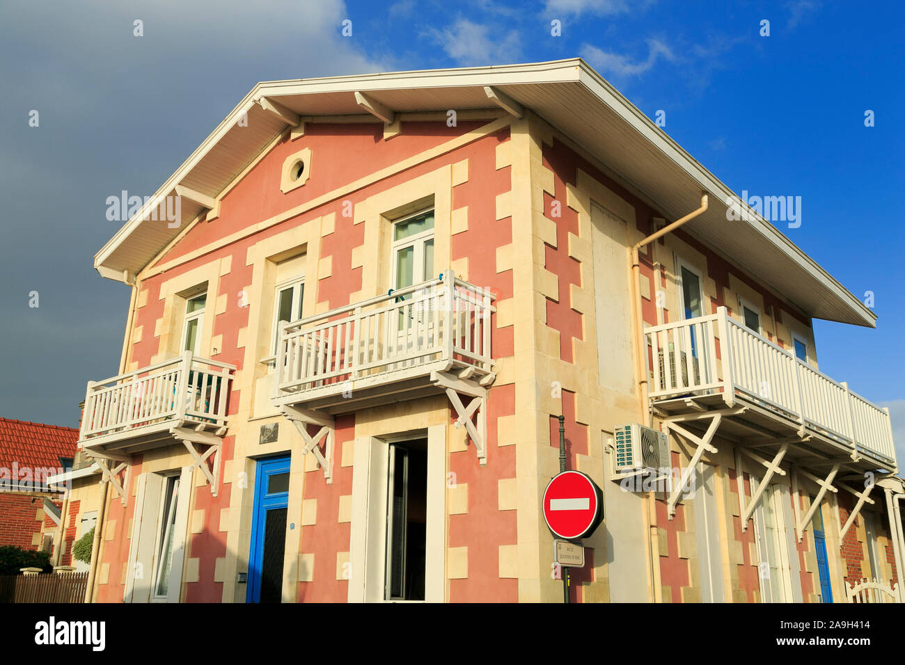 Architecture, Soulac-sur-Mer, Medoc Atlantique, France Stock Photo - Alamy