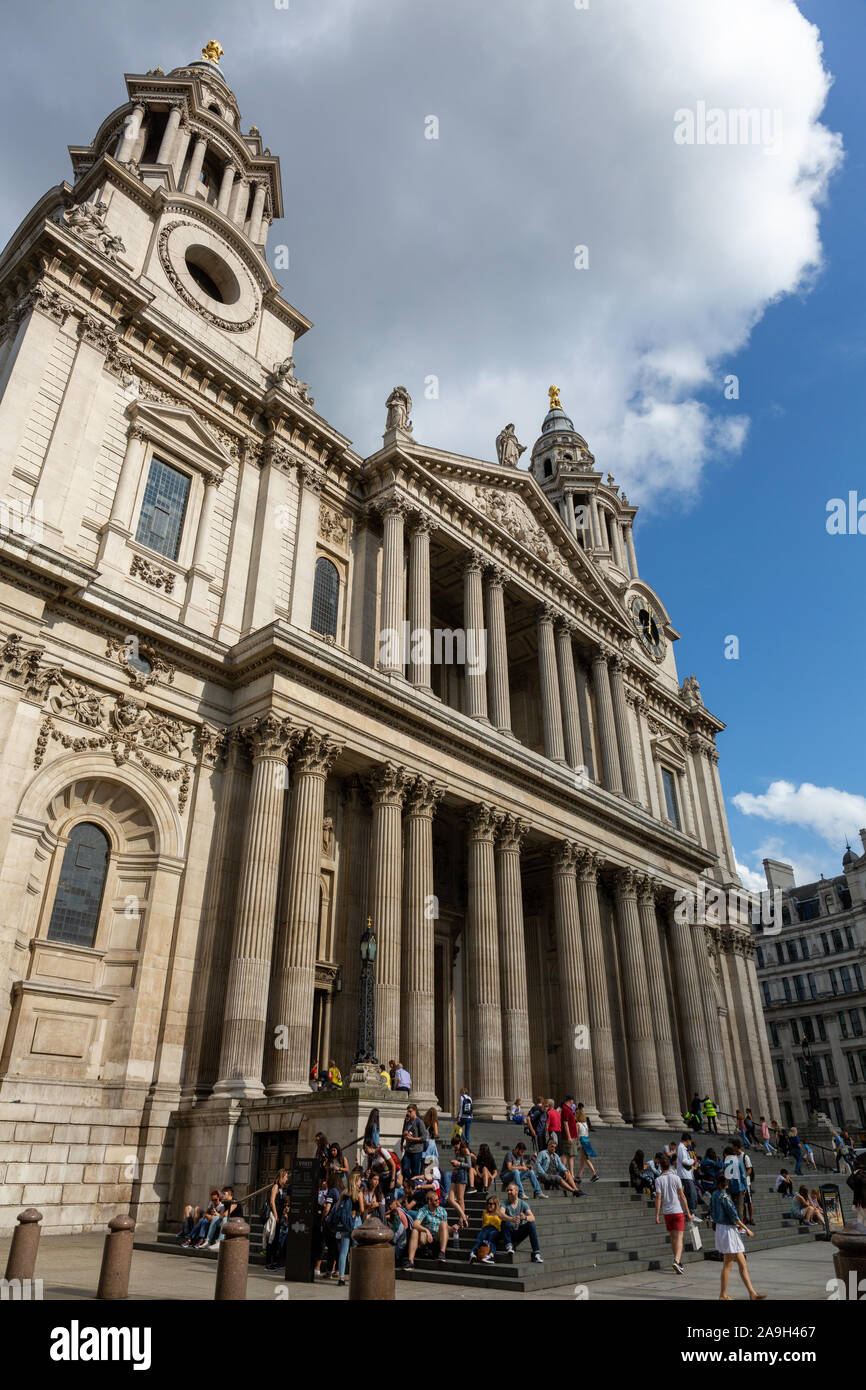 St Paul’s Cathedral, Paternoster Square, City of London Stock Photo - Alamy