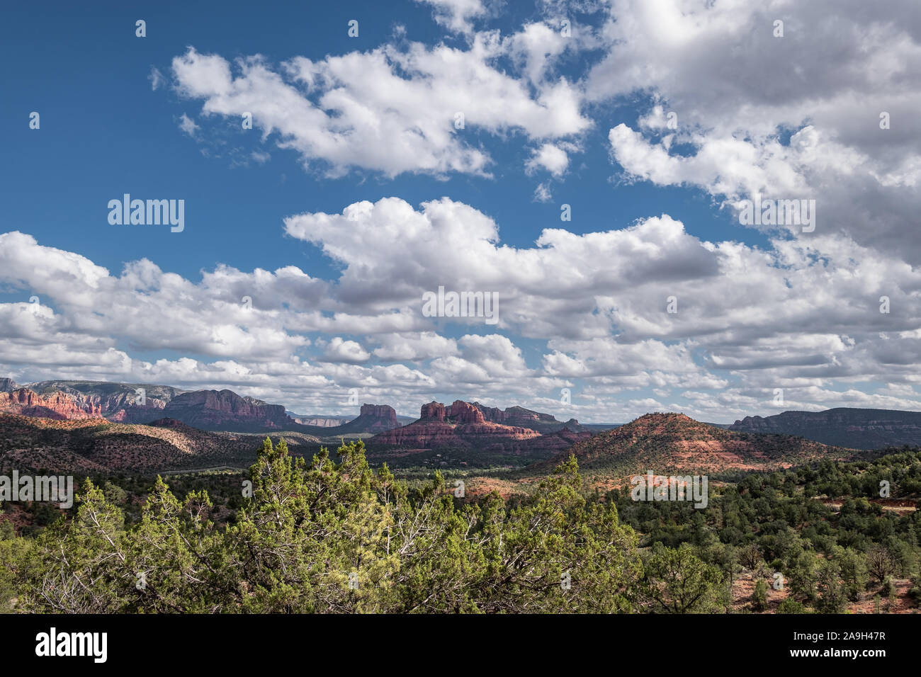 mountain range and red rock formations in scenic nature in Sedona ...