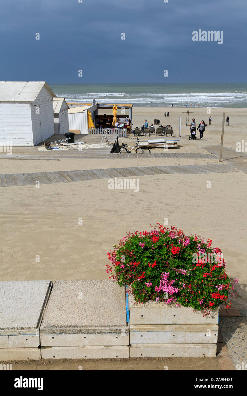 Soulac sur mer beach hi-res stock photography and images - Alamy