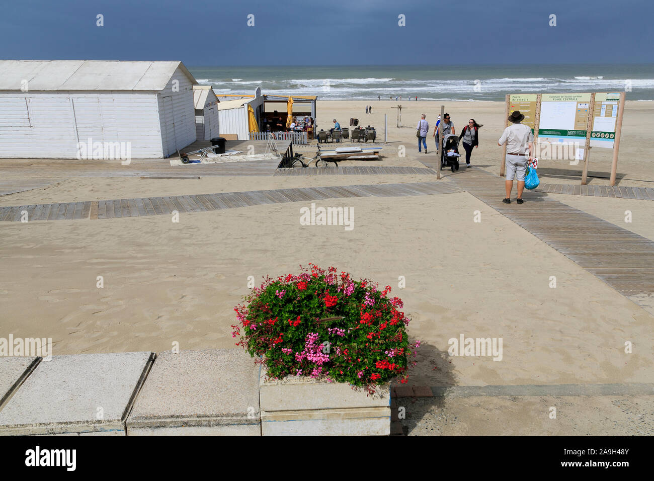 Beach, Soulac-sur-Mer, Medoc Atlantique, France Stock Photo - Alamy