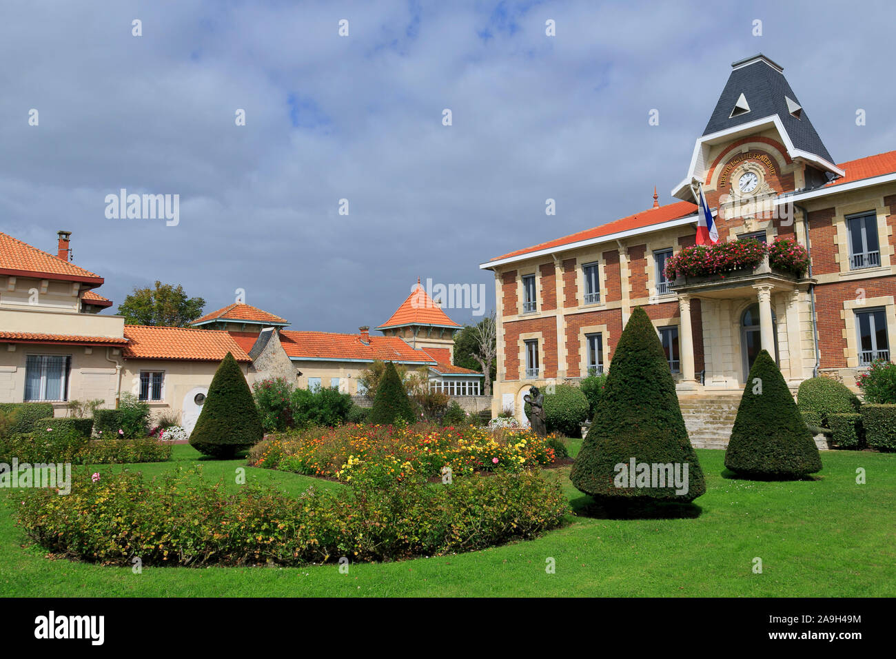 City Hall, Soulac-sur-Mer, Medoc Atlantique, France Stock Photo - Alamy