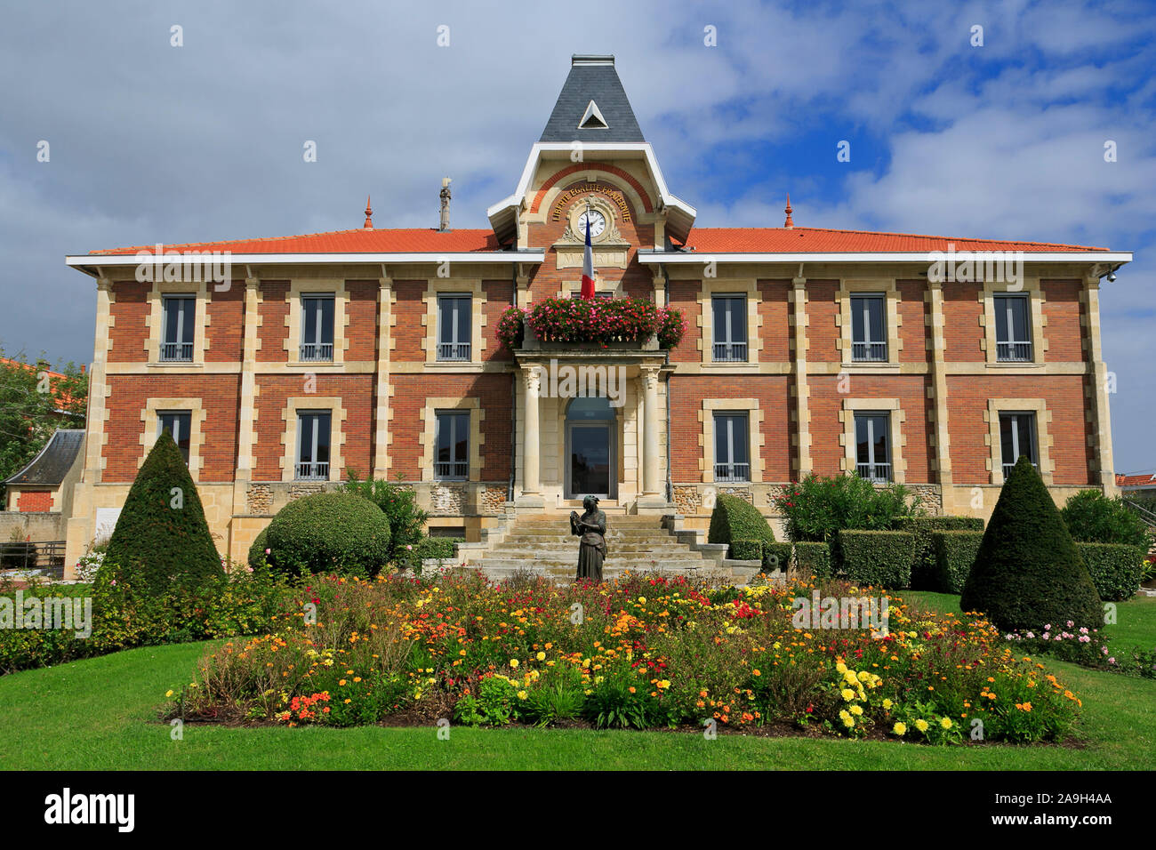 City Hall, Soulac-sur-Mer, Medoc Atlantique, France Stock Photo - Alamy