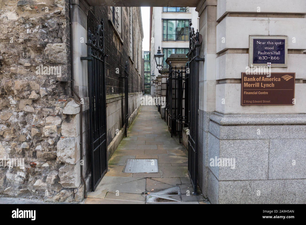 Lynch gate hi-res stock photography and images - Alamy