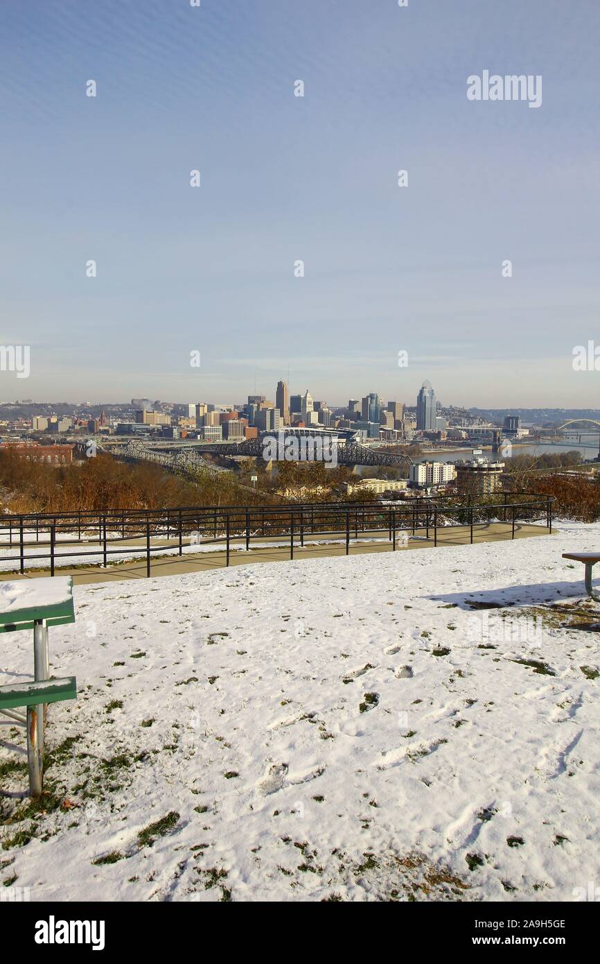 Cincinnati,Ohio Seen from Devou Park, Kentucky Stock Photo - Alamy