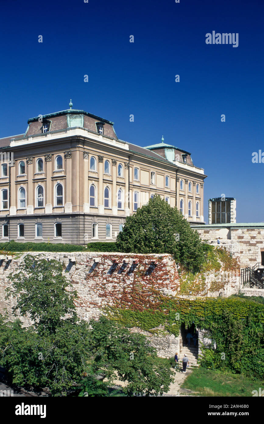 Budapest, Burgberg, Königliches Schloss - Budapest, Buda Castle Hill ...