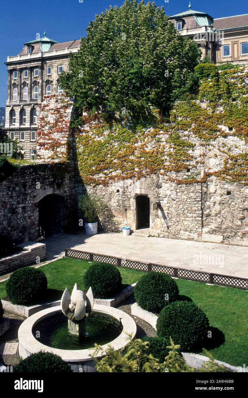 Budapest, Burgberg, Königliches Schloss - Budapest, Buda Castle Hill ...