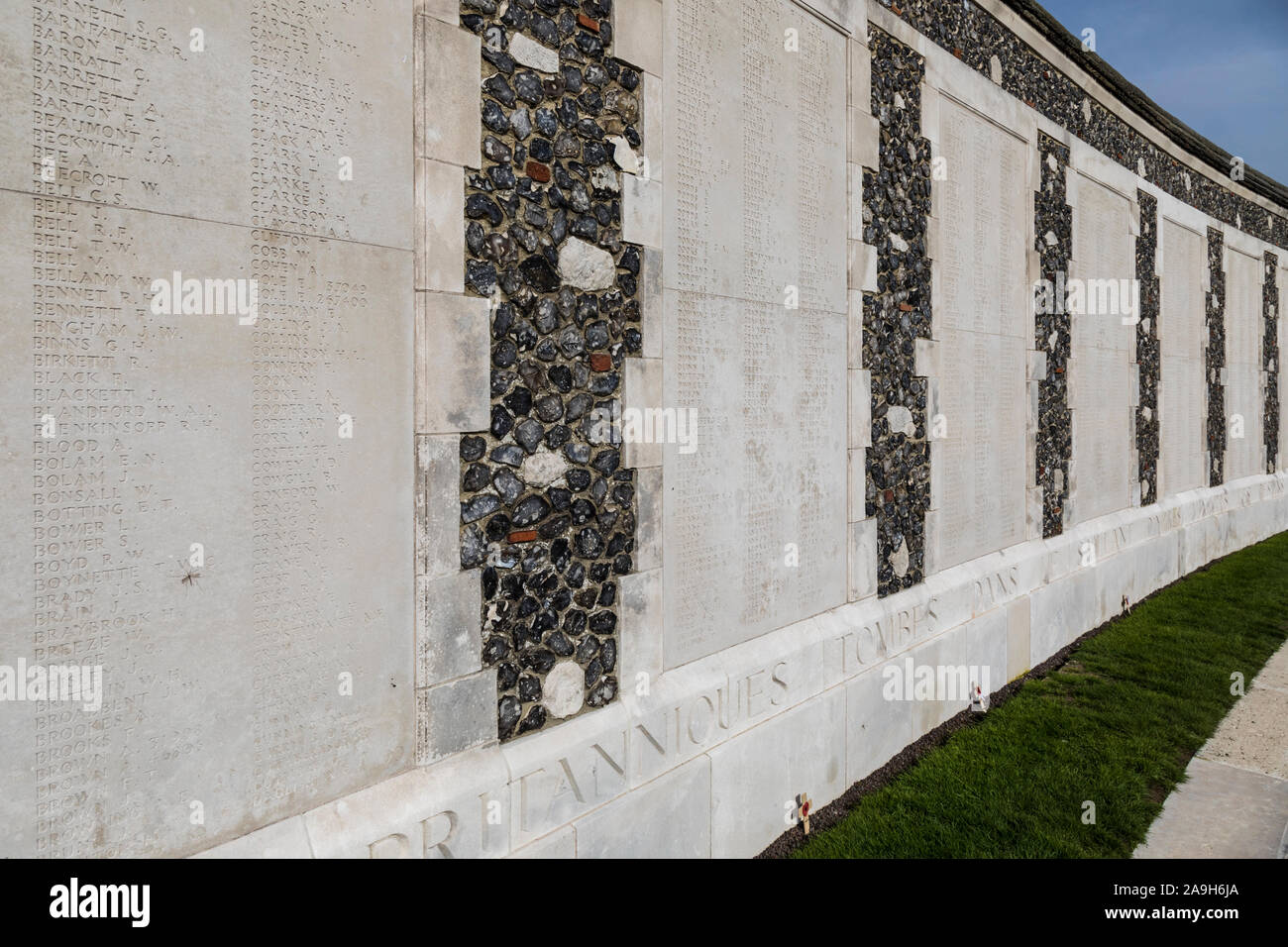 The memorial wall (of soldiers with no known grave), within the ...