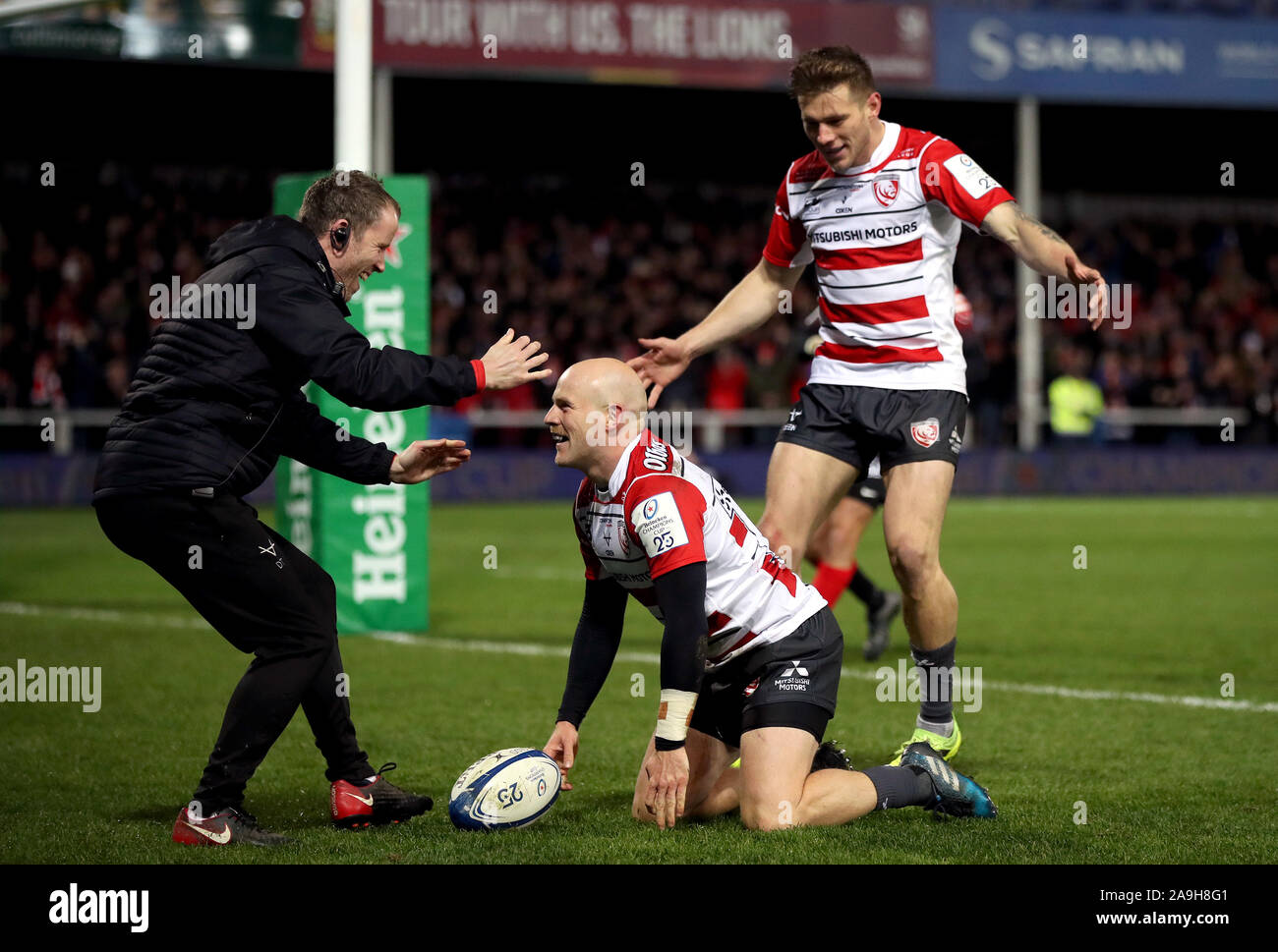 Pool five heineken cup match kingsholm hi-res stock photography and ...