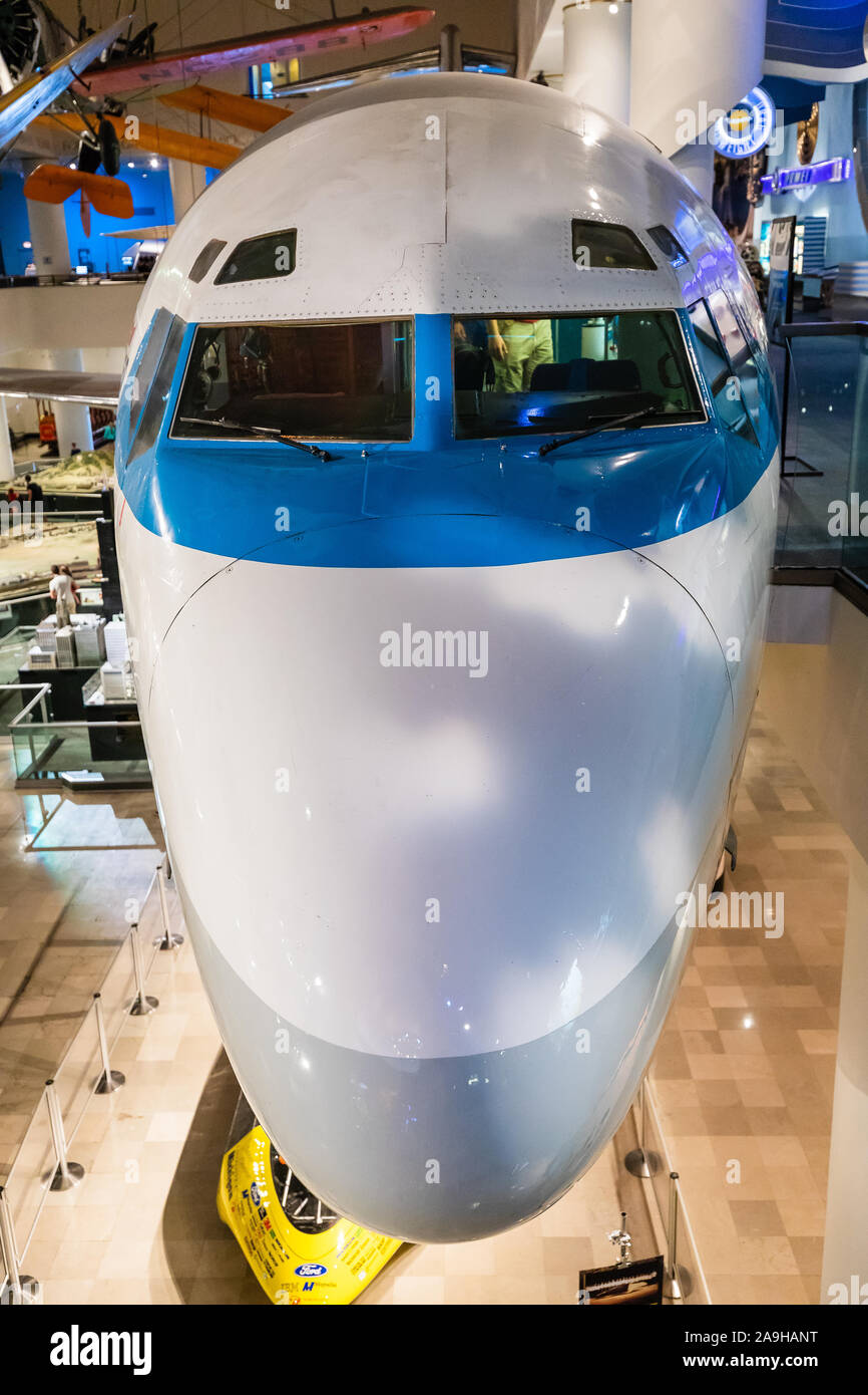 United Airlines Inside 727