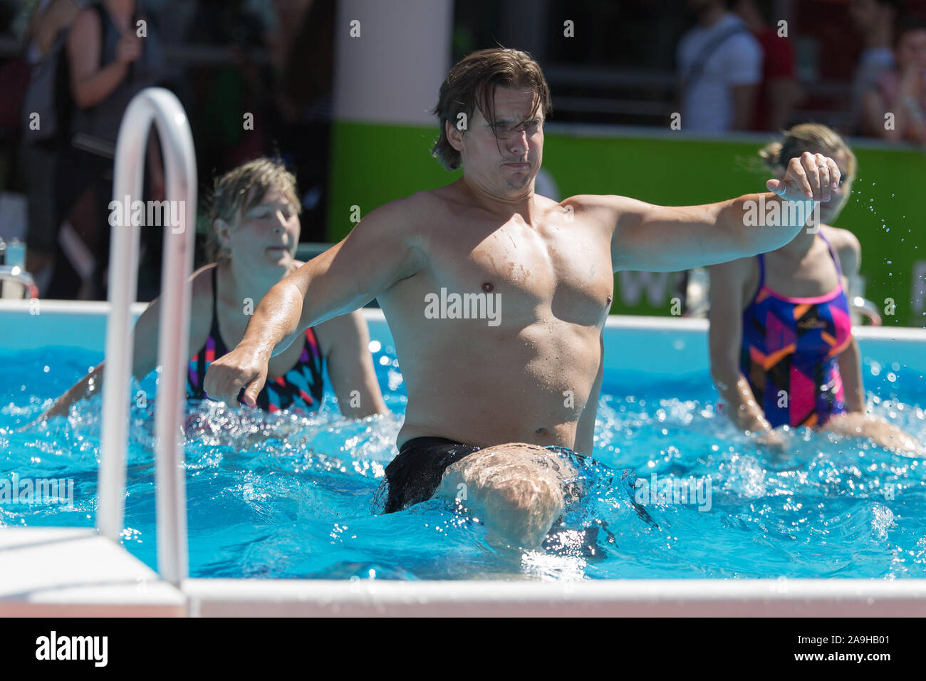 People Doing Water Aerobics Outdoor in a Swimming Pool Stock Photo - Alamy People Doing Water Aerobics Outdoor in a Swimming Pool Stock Photo - Alamy