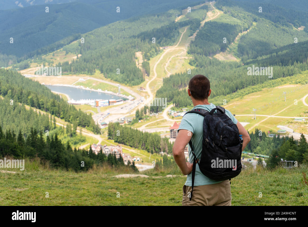 Man standing back to camera hi-res stock photography and images - Alamy