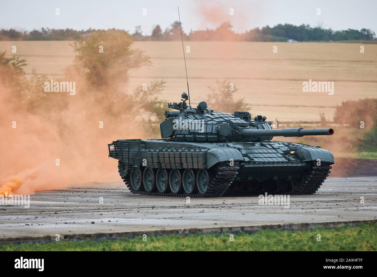 T72 tank hi-res stock photography and images - Alamy