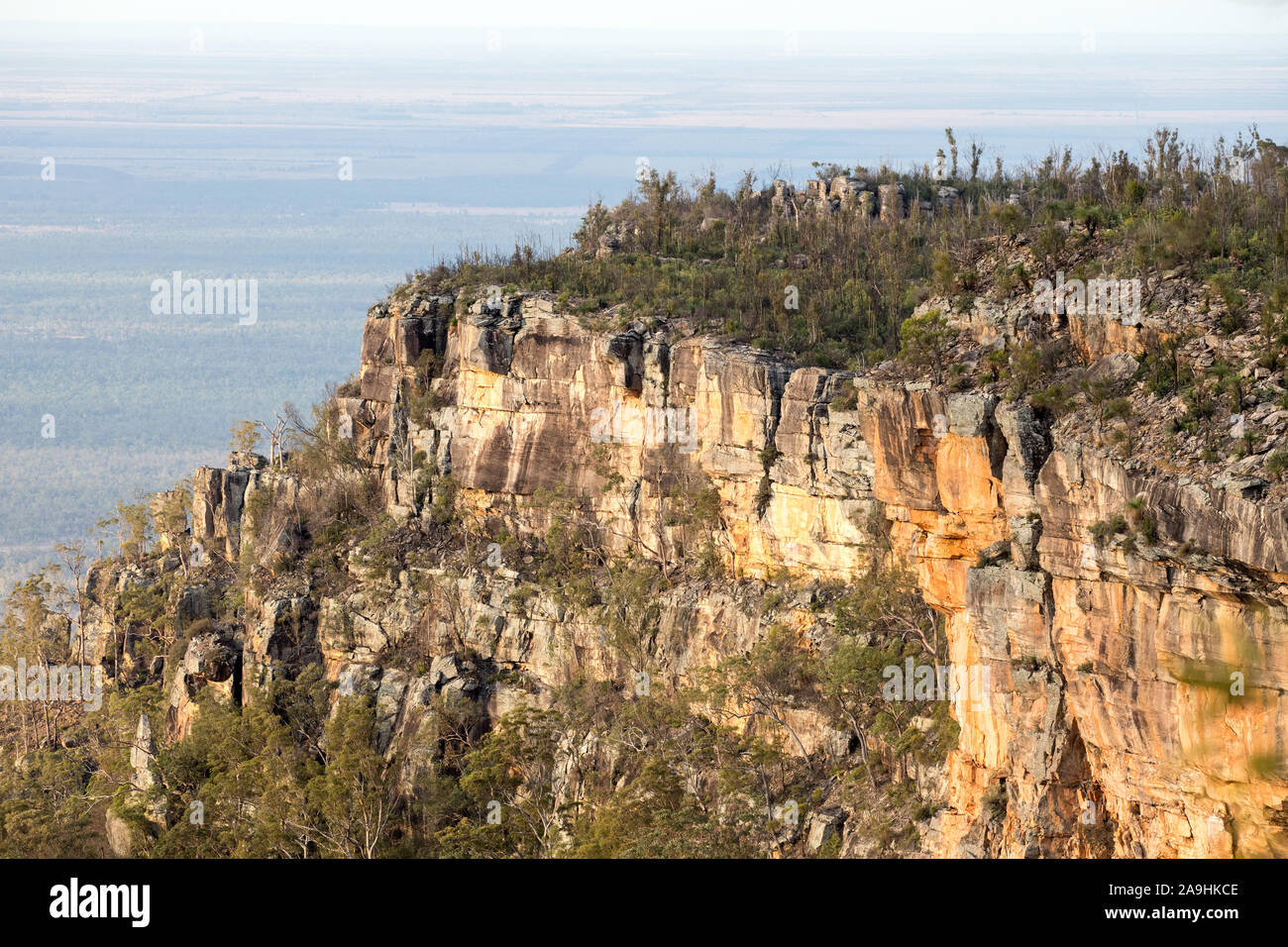 Sandstone Escarpment, Blackdown Tableland National Park Queensland ...