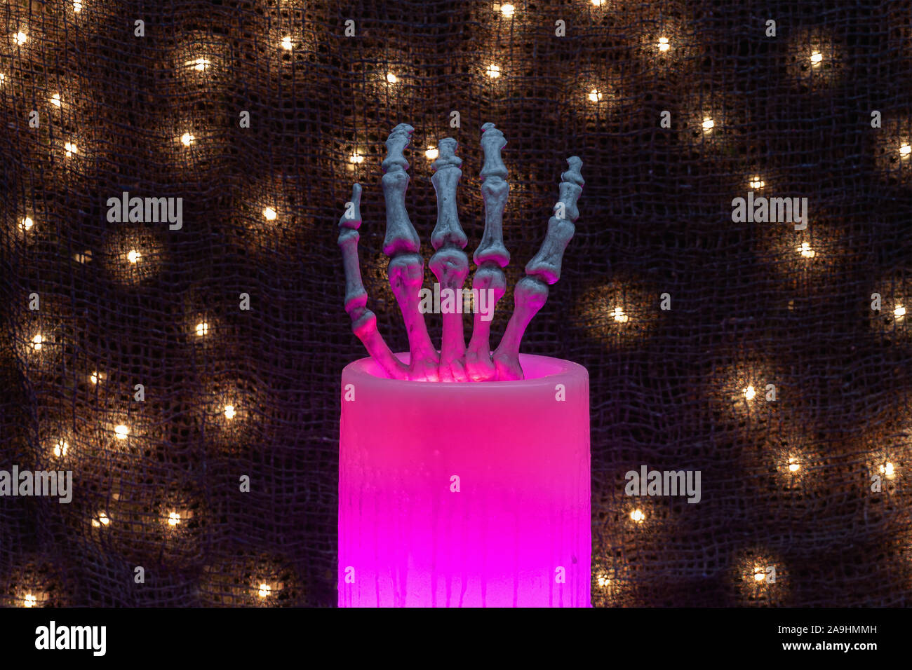 Skeleton hand reaching hi-res stock photography and images - Alamy