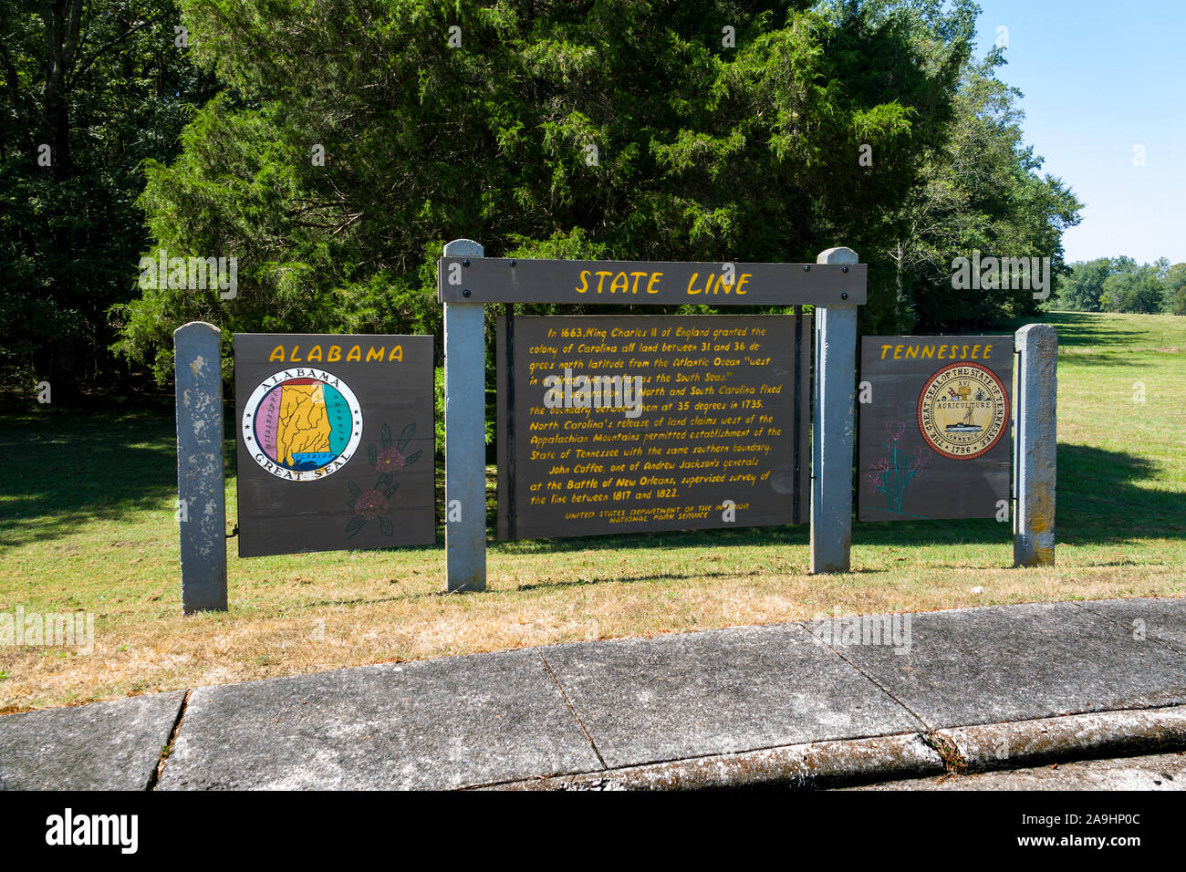 Alabama Mississippi state line on the Natchez Trace Parkway Mississippi ...