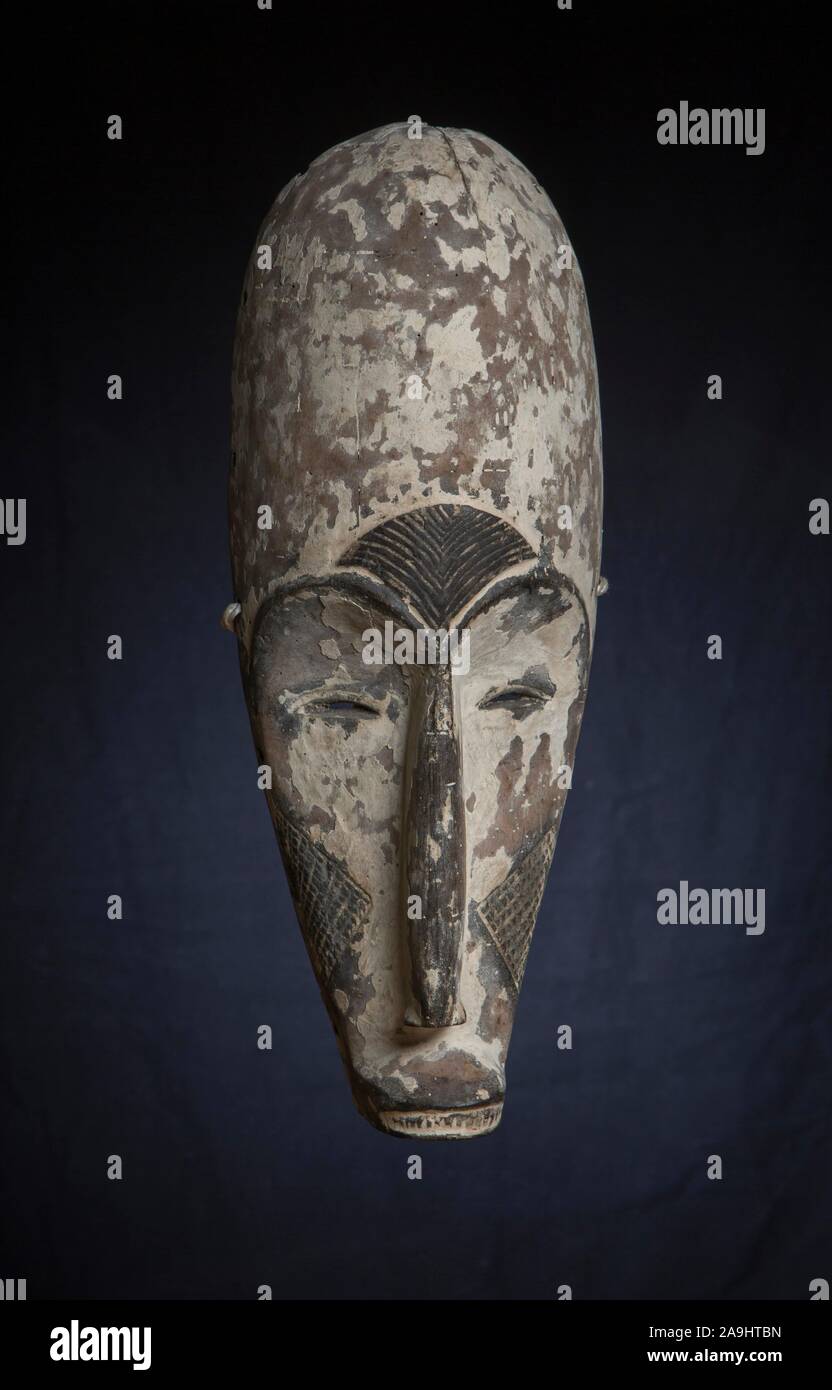 African mask, Senoufo tribe, Ivory Coast Stock Photo - Alamy
