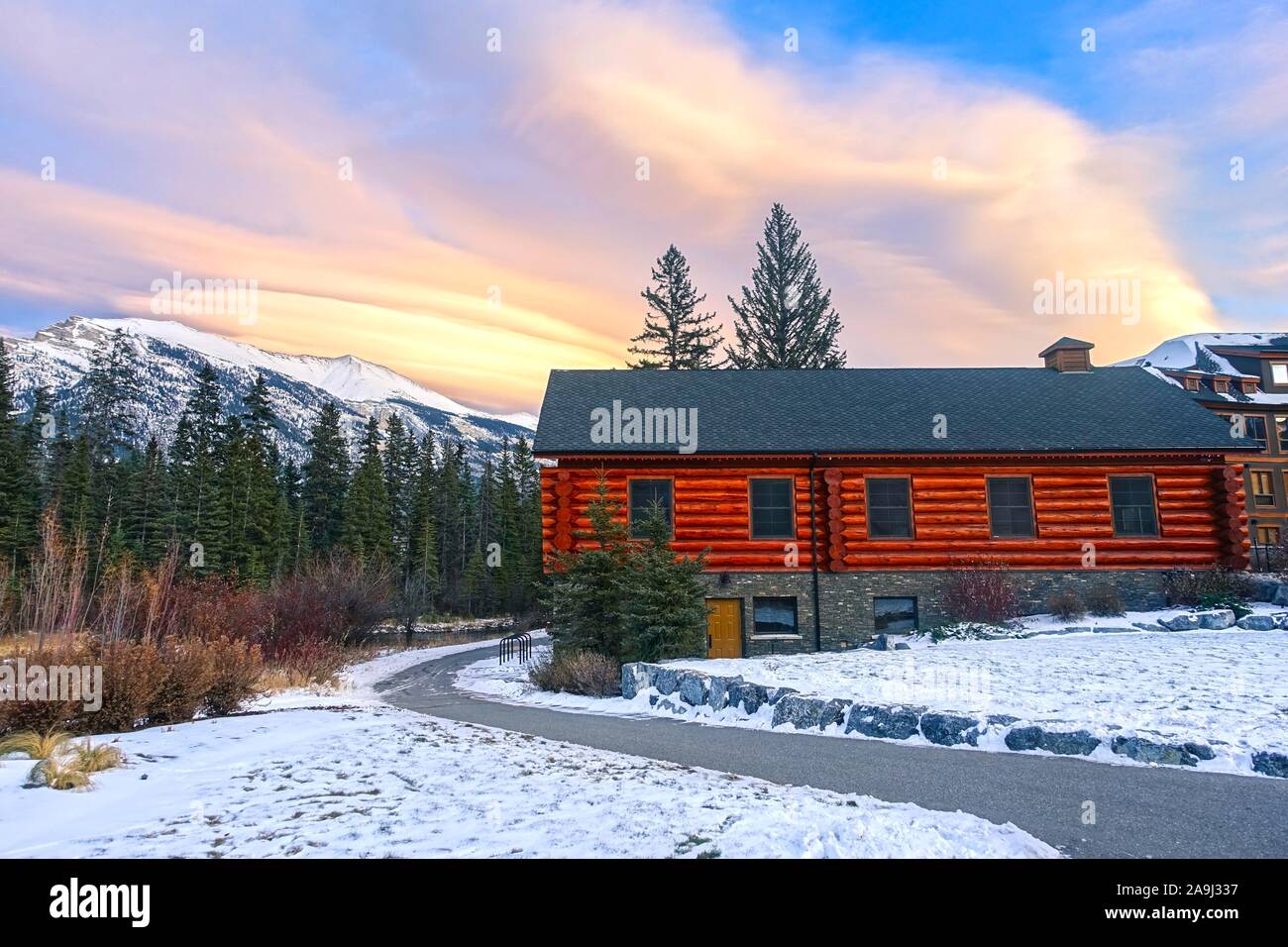 Log cabin village hi-res stock photography and images - Alamy