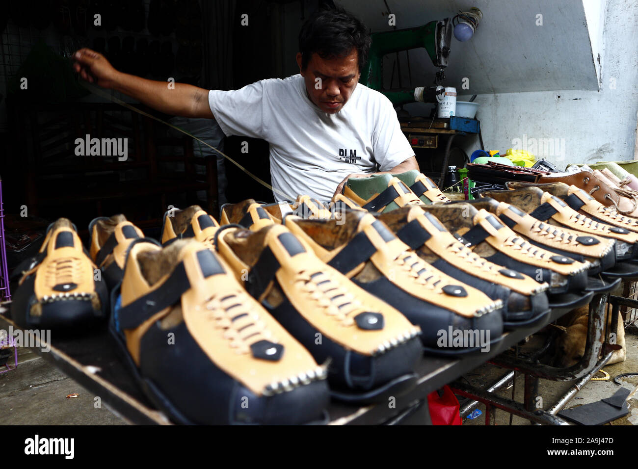 Manila philippines shoemaker hi-res stock photography and images - Alamy