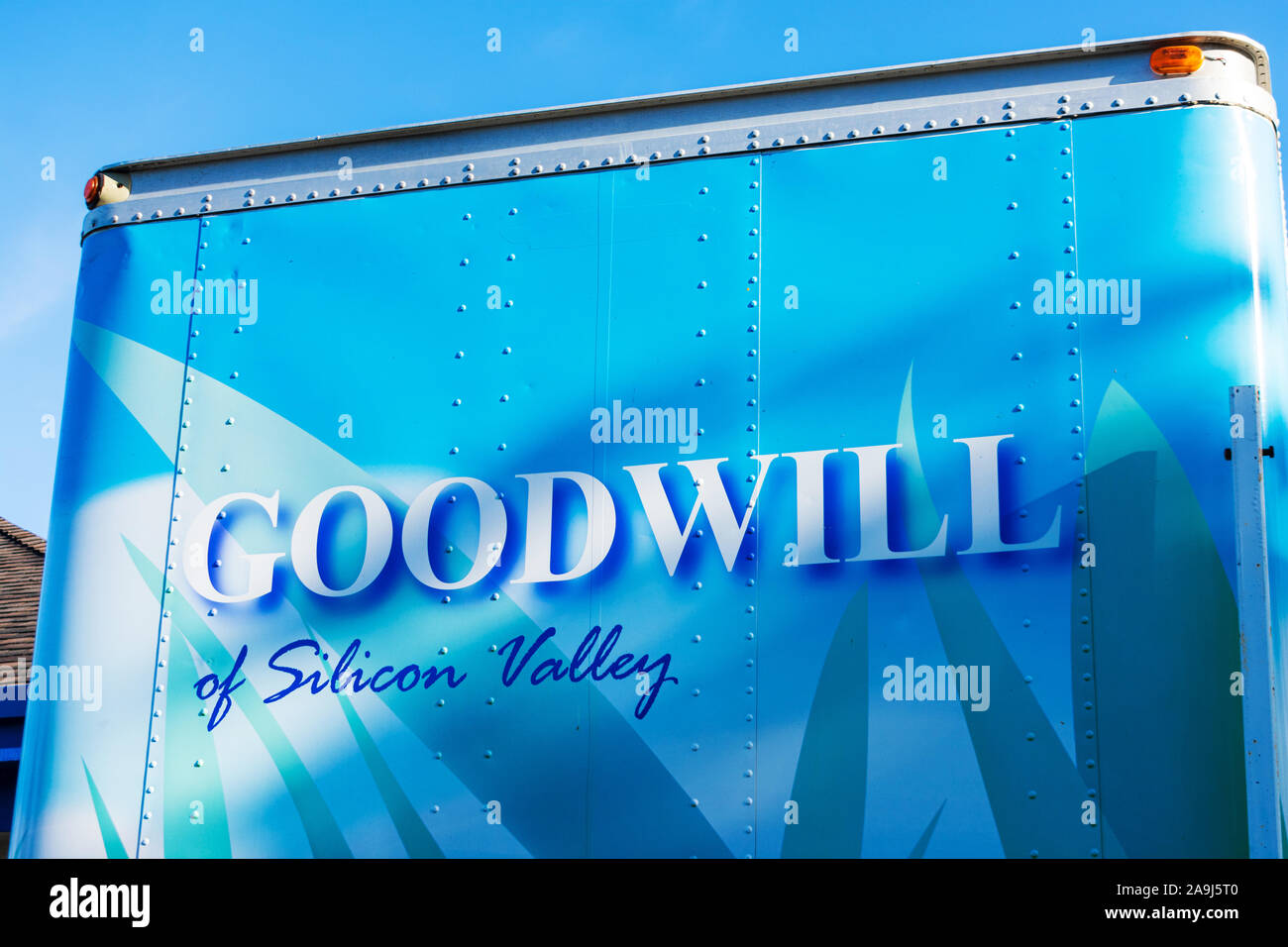 Goodwill logo hi-res stock photography and images - Alamy