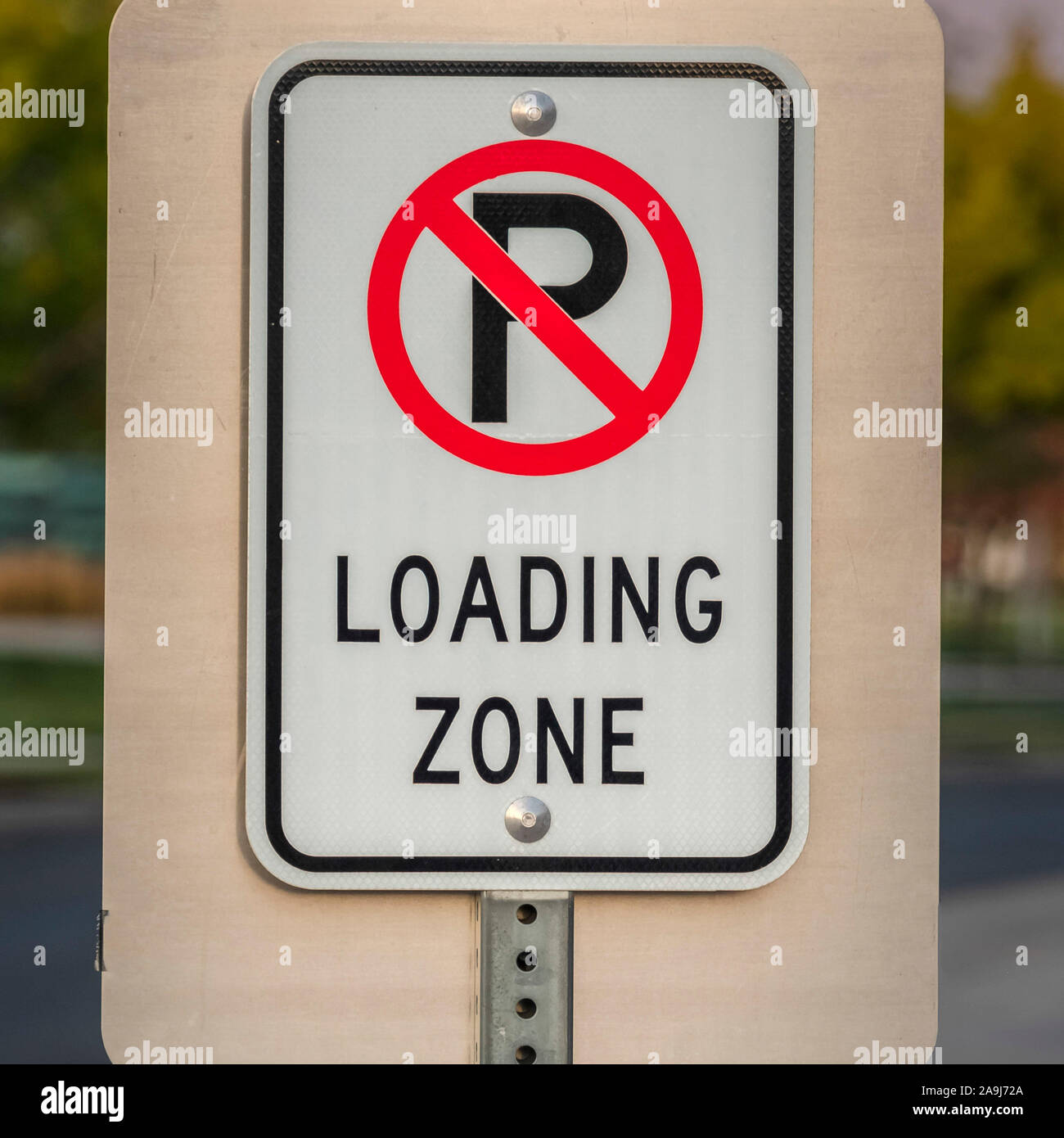 No parking loading zone sign hi-res stock photography and images - Alamy