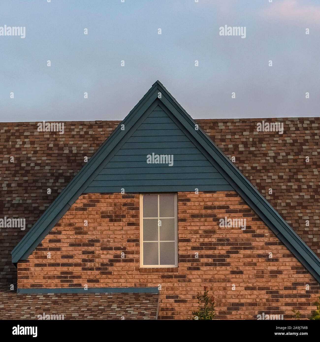 Steeply pitched roof hi-res stock photography and images - Alamy