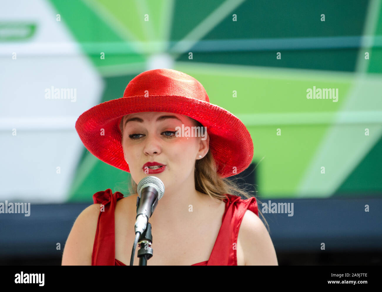 Melbourne australia hat woman hi-res stock photography and images - Alamy