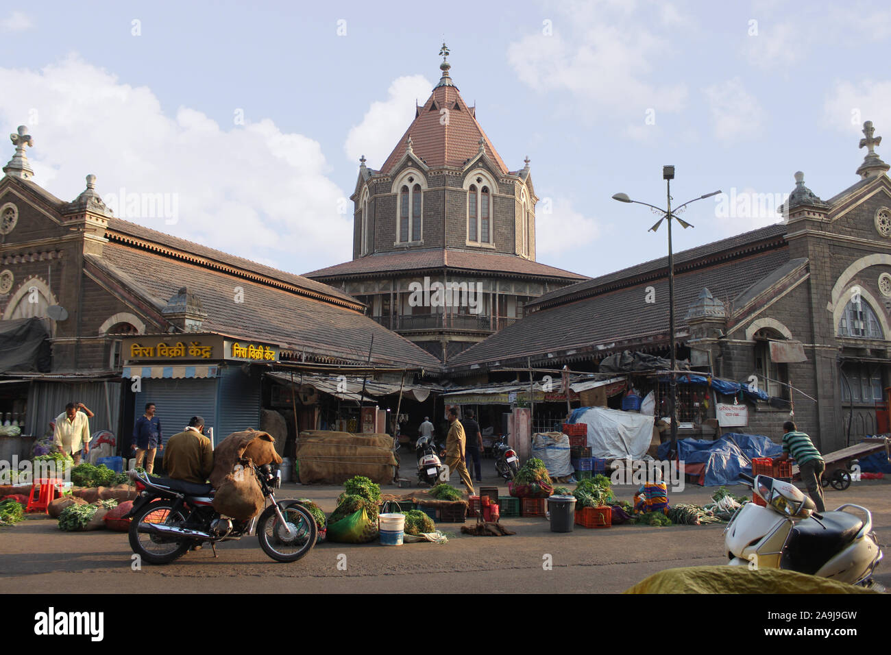 Mahatma phule market pune hi-res stock photography and images - Alamy