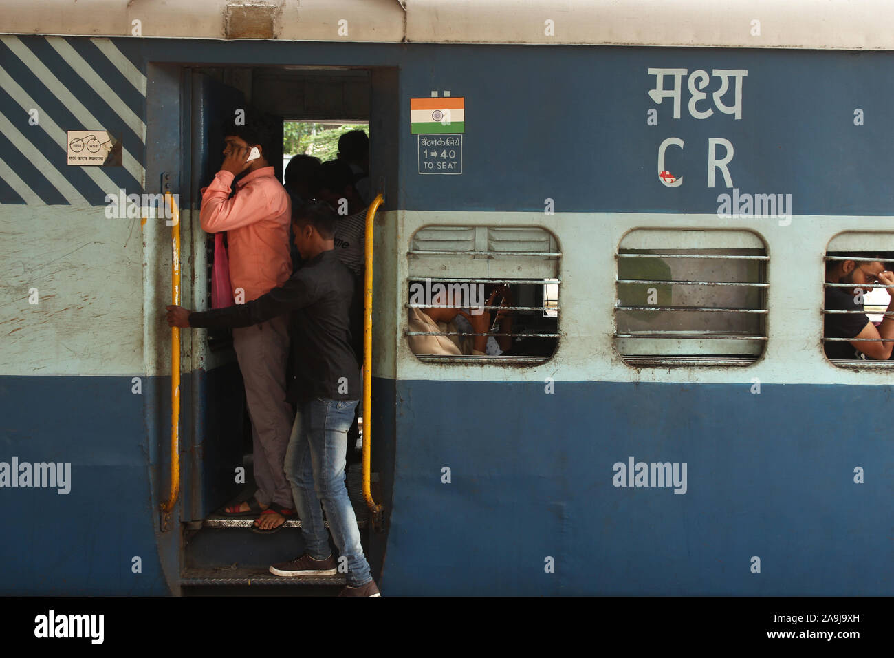 Maharashtra public transport hi-res stock photography and images - Alamy