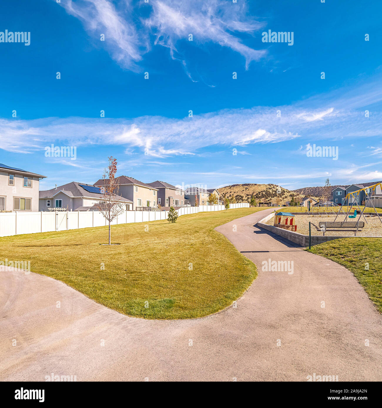 Forked pathway hi-res stock photography and images - Alamy