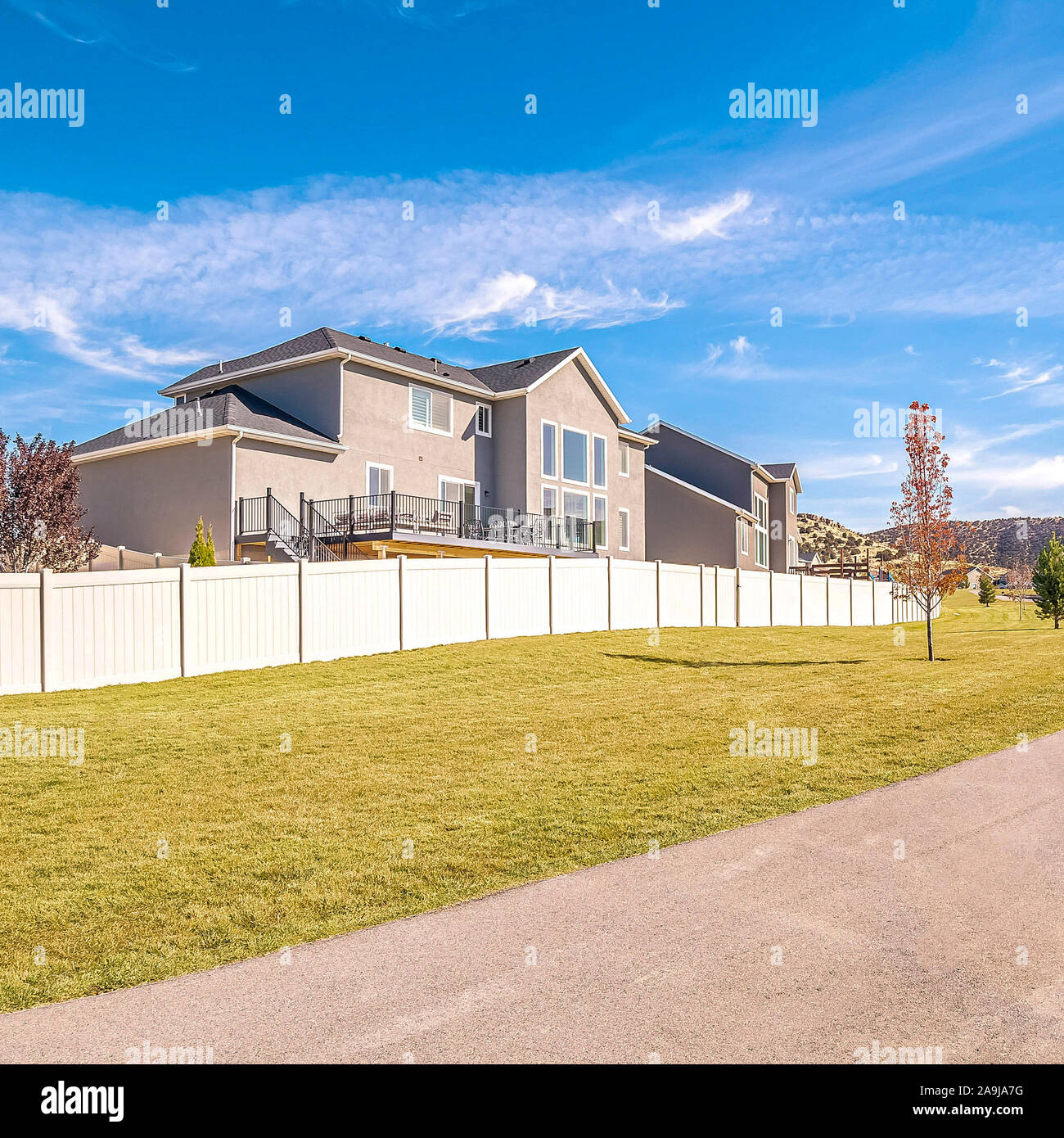 Square frame Converging pedestrian walkways in an urban park Stock ...