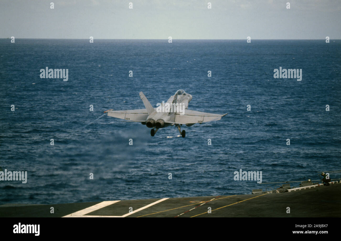 US NAVY / United States Navy Flugzeugträger Kitty-Hawk-Klasse ...