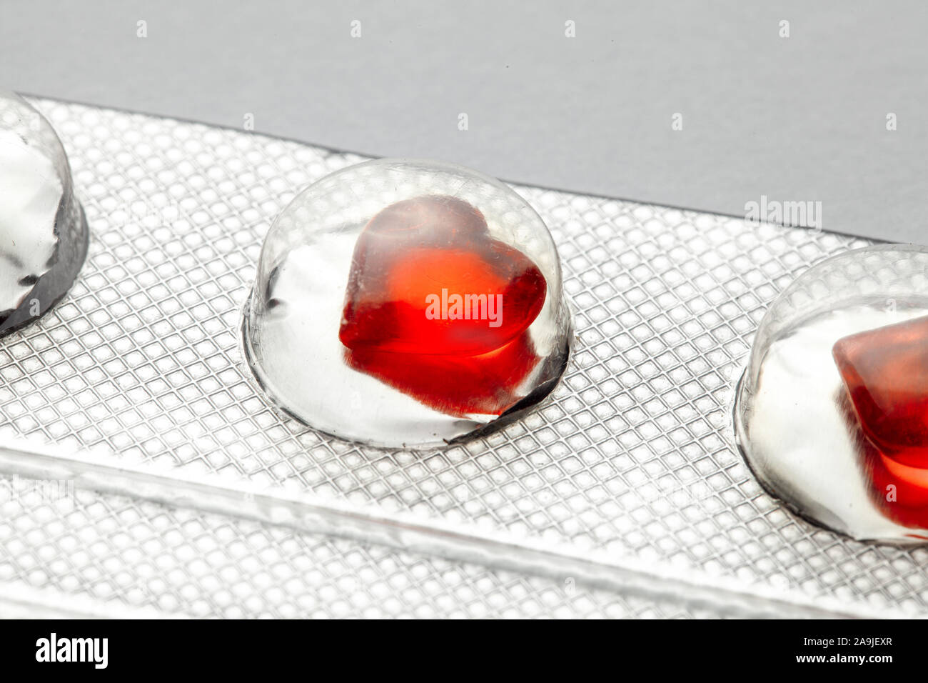 Pill heart shaped pills hi-res stock photography and images - Alamy