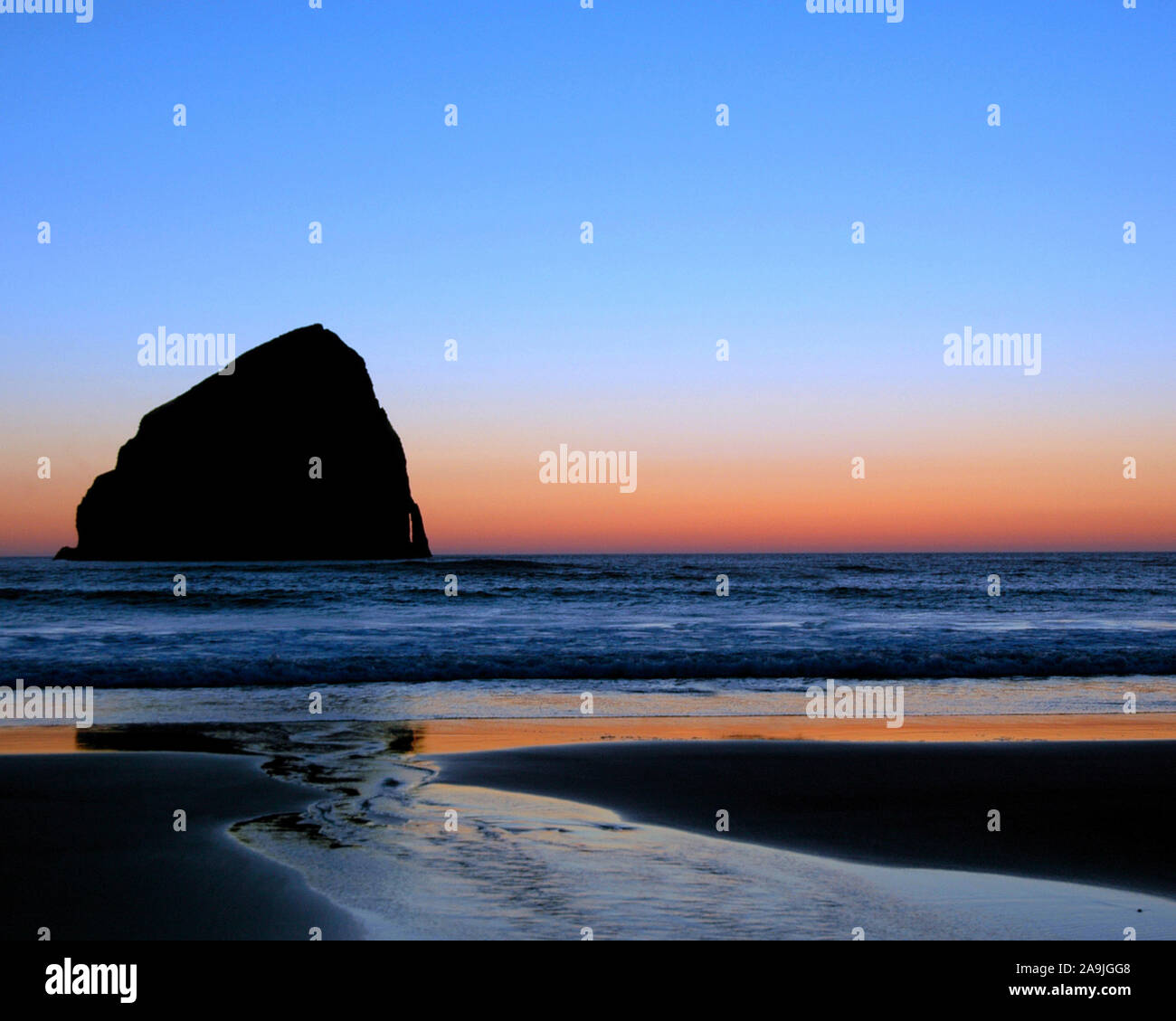Haystack Rock - Oregon Stock Photo - Alamy