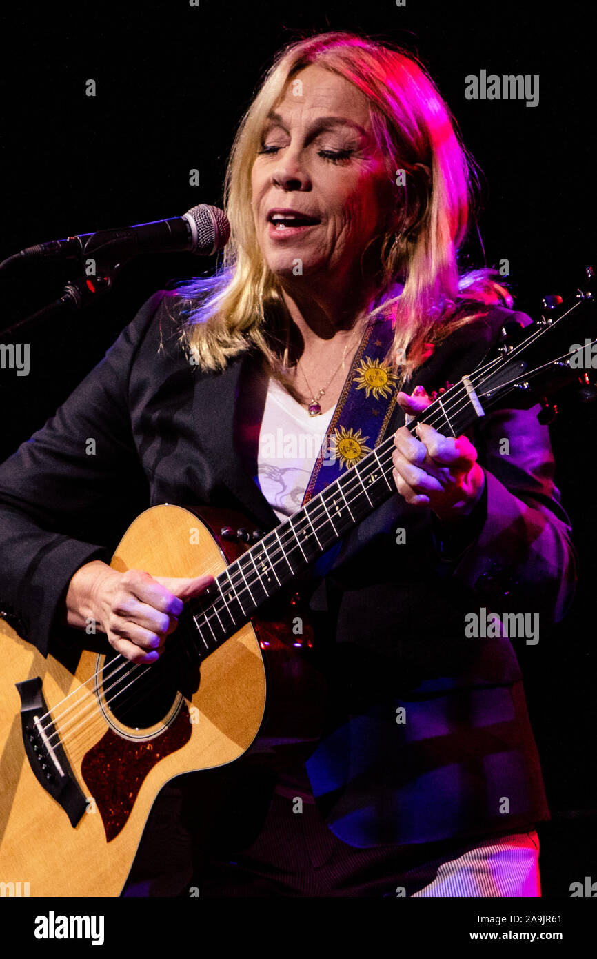 Rickie Lee Jones performs on stage at Fabrique on November 15, 2019 in ...