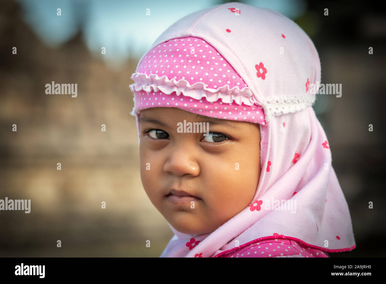 Close up portrait beautiful young muslim hi-res stock photography and ...